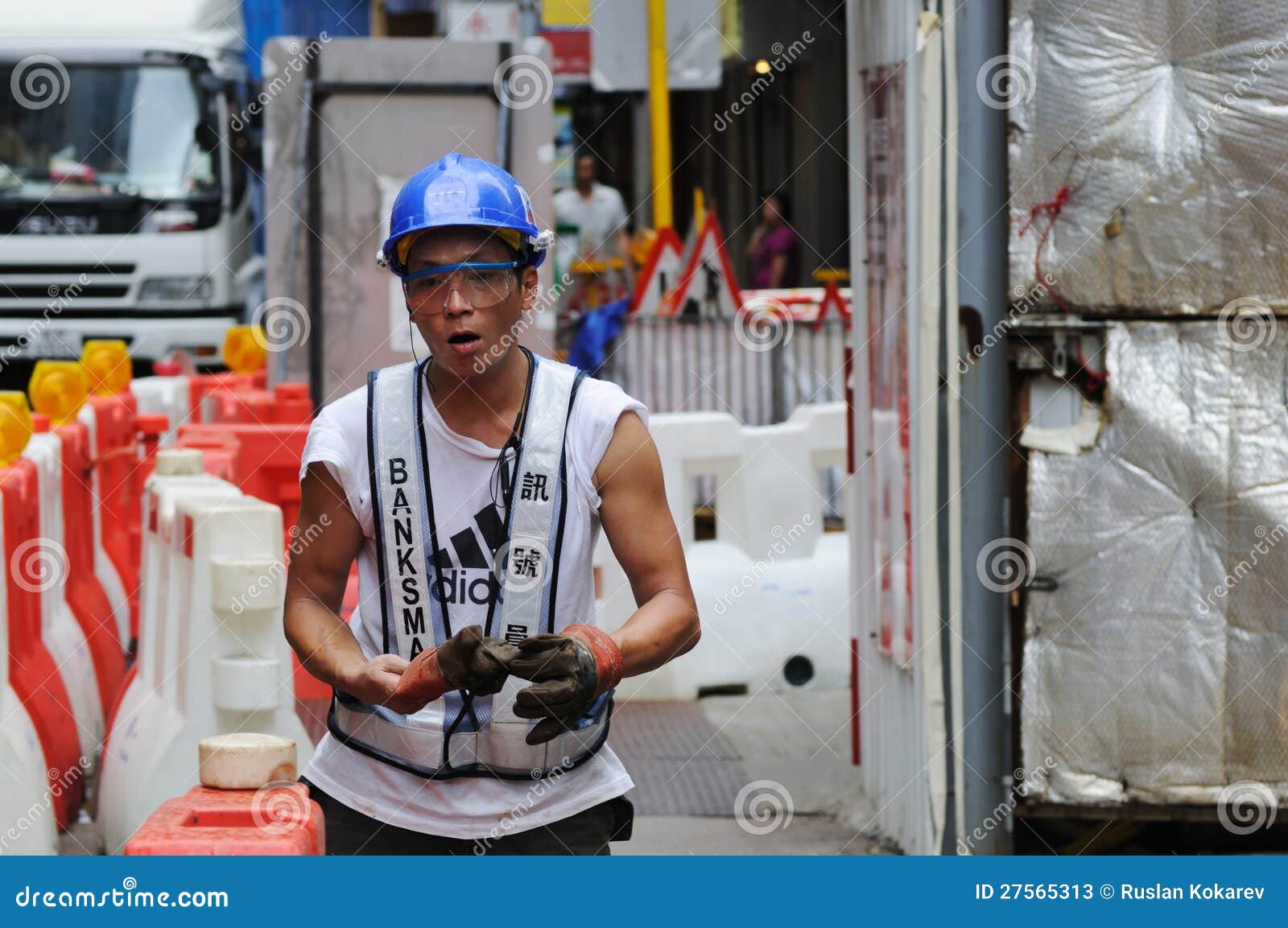 Worker in Hong Kong. editorial stock photo. Image of working - 27565313
