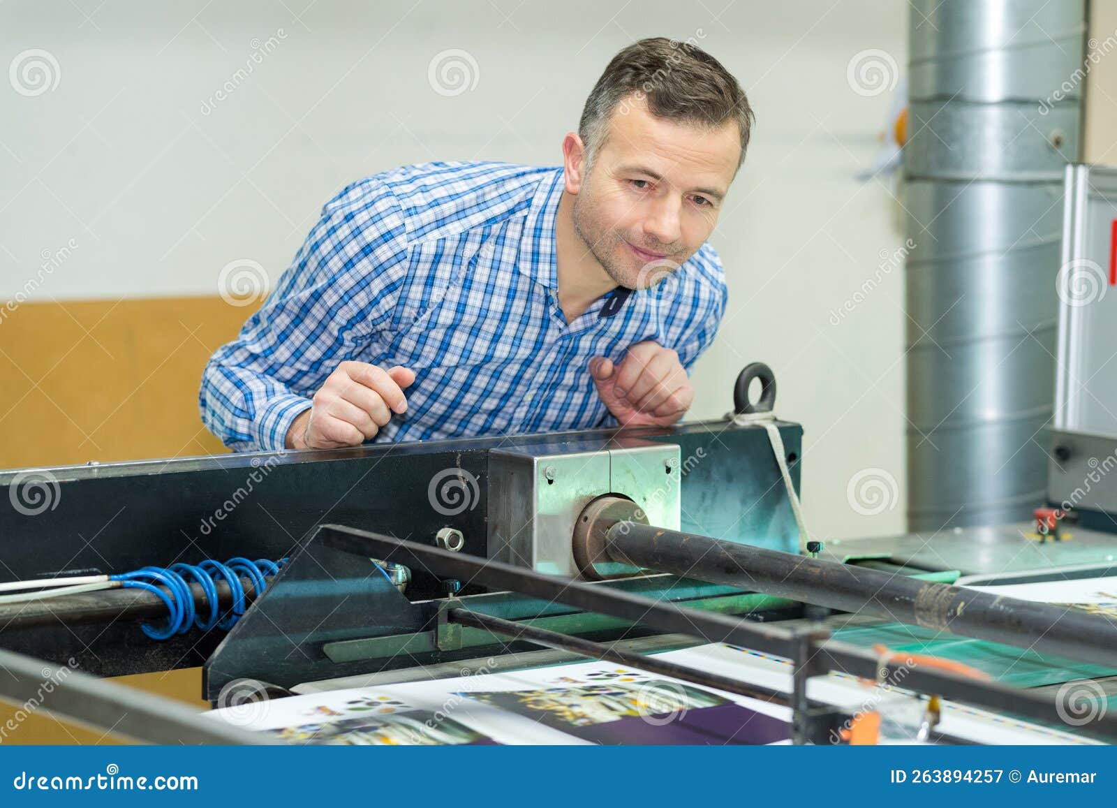 Worker Industrial Printing Press Machine Stock Image - Image of printer ...