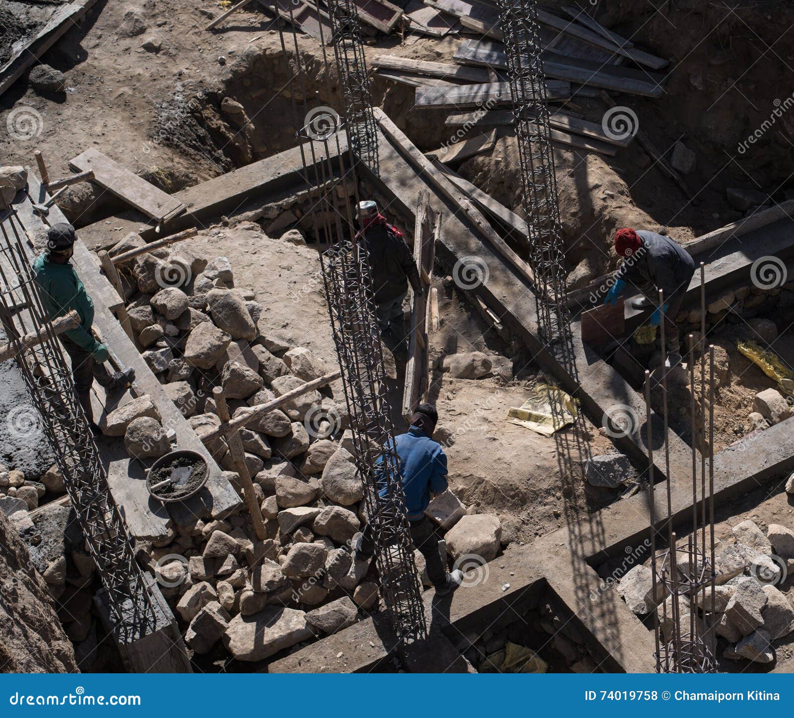 Worker Make Base of Building Editorial Stock Photo - Image of cement ...