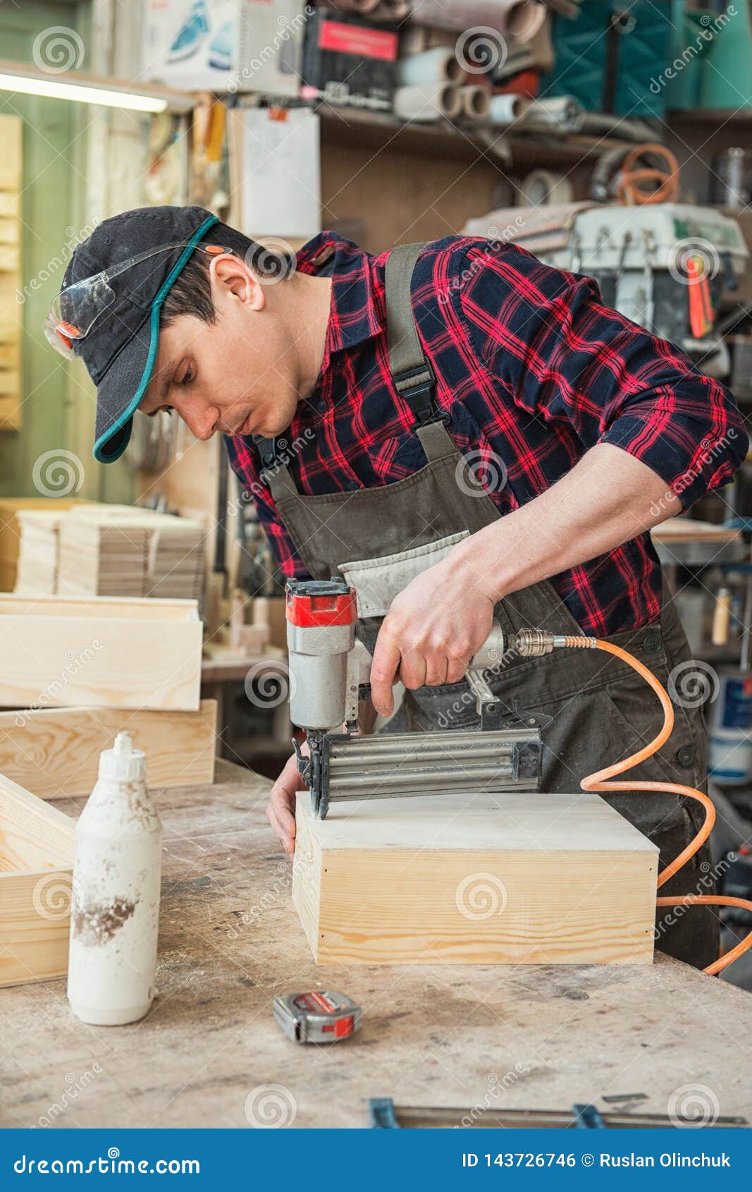 Worker making the wood box stock photo. Image of design - 143726746
