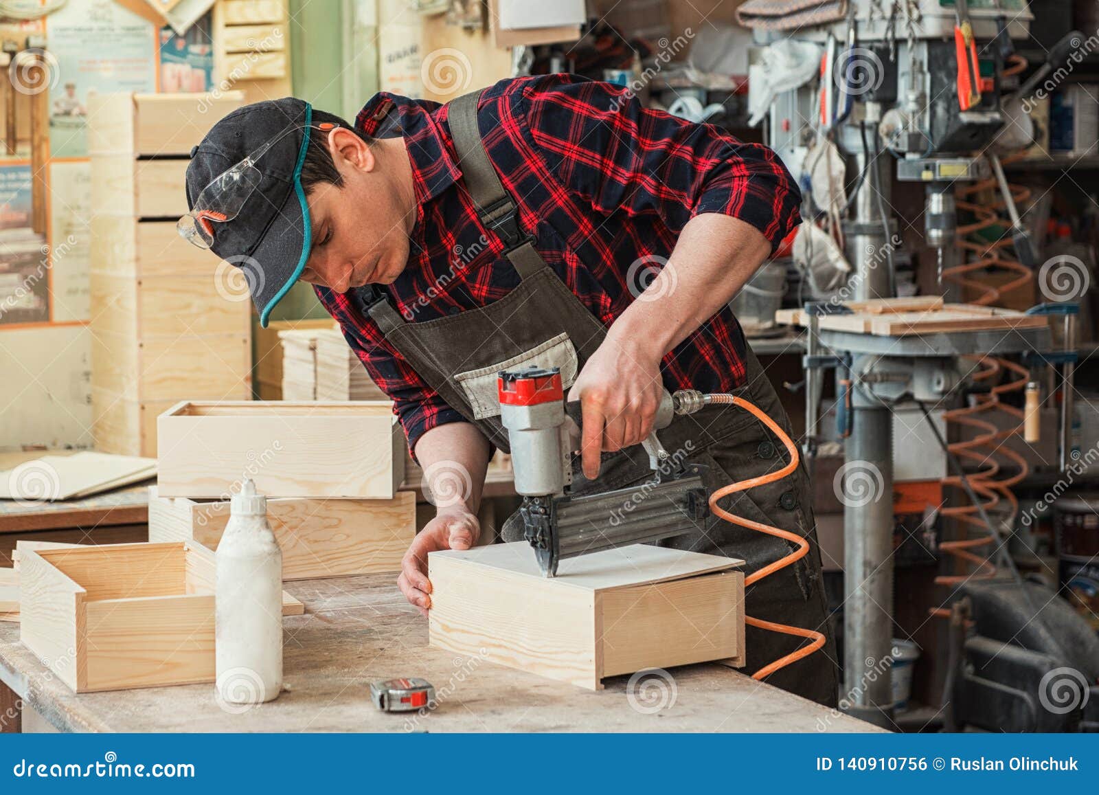 Worker making the wood box stock photo. Image of carpenter - 140910756