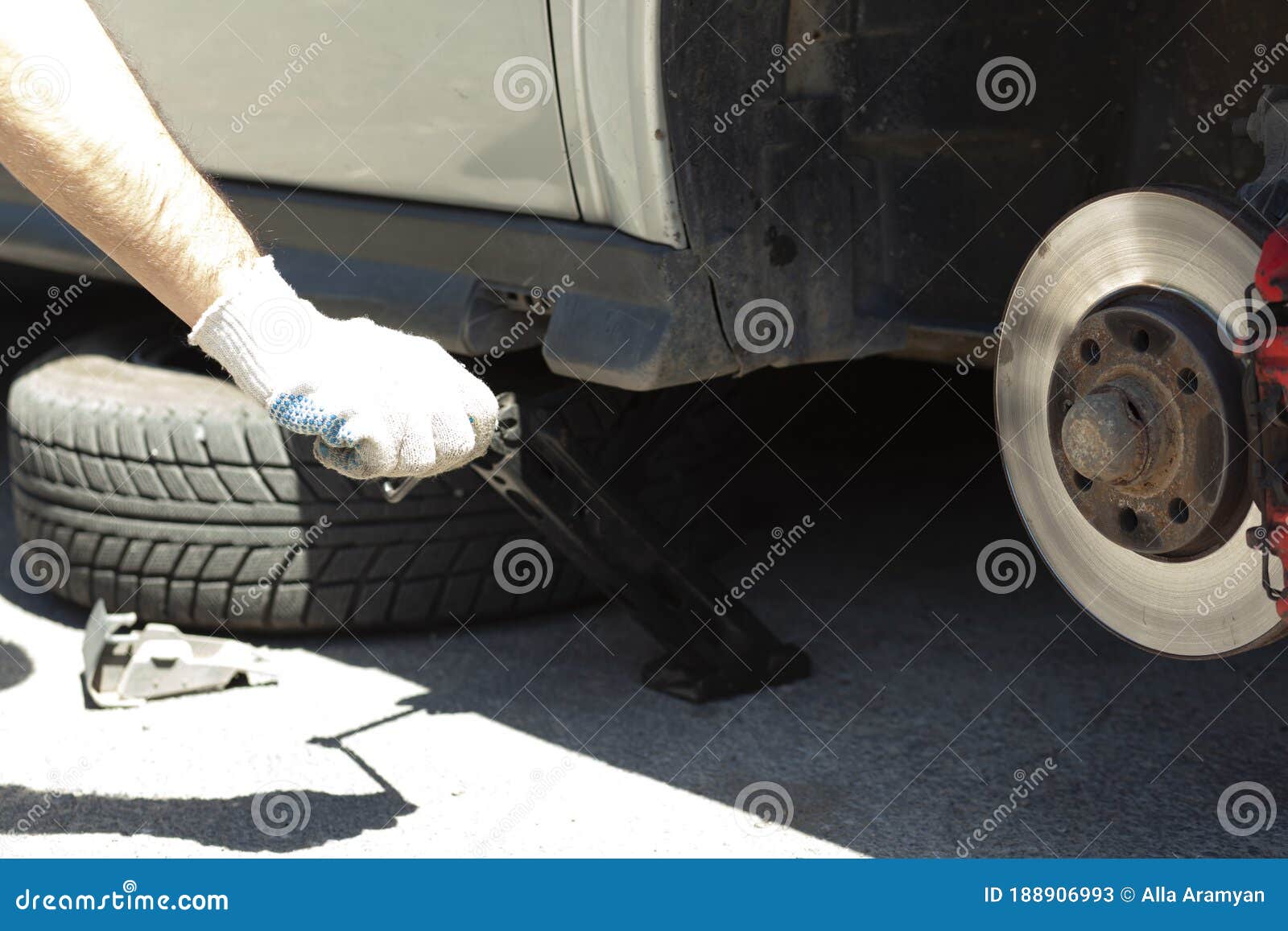 Worker Man Remove the Car Tire Stock Image - Image of wheel, equipment ...