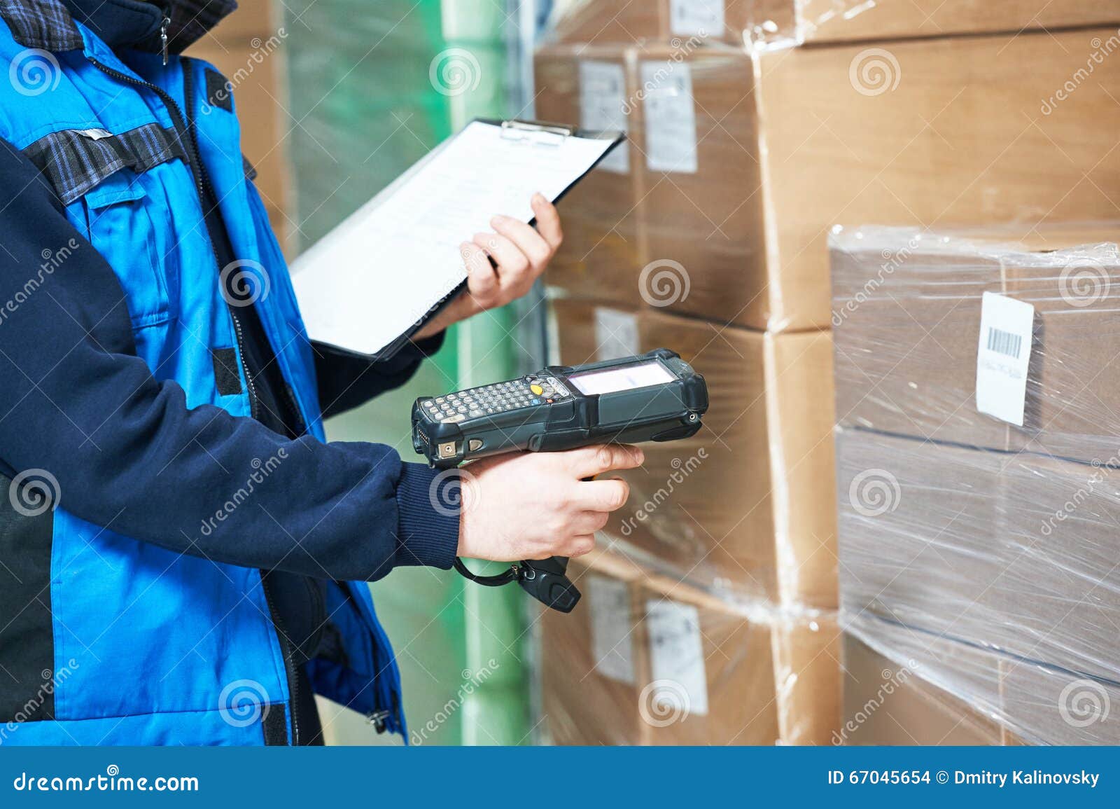 Worker Man Scanning Package in Warehouse Stock Photo - Image of scanner ...