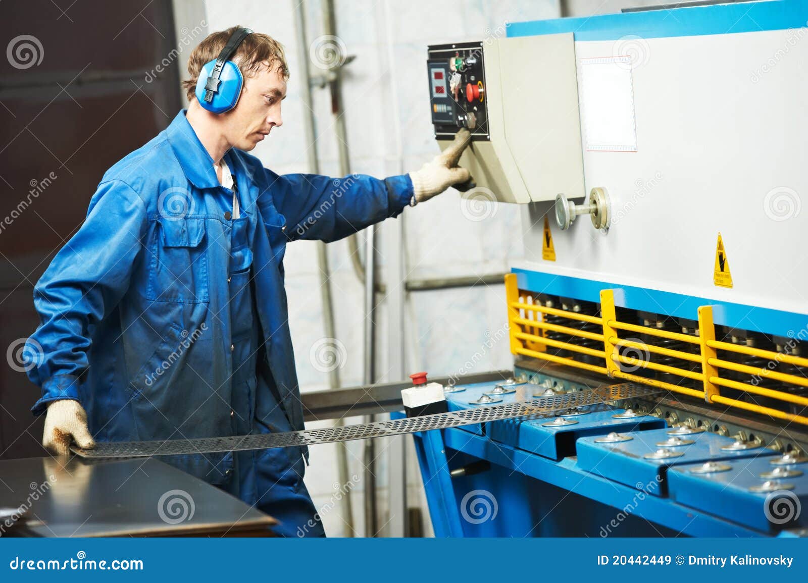 Worker Operating Guillotine Shears Stock Image - Image of equipment ...