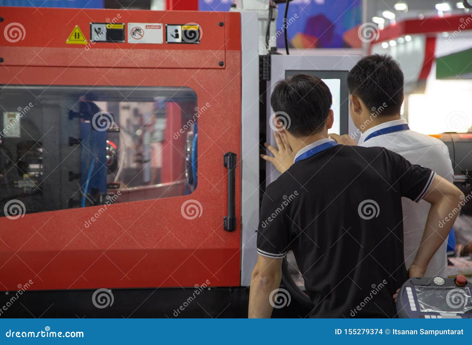 Worker Operate Plastic Injection Molding Press Machine Editorial Stock ...