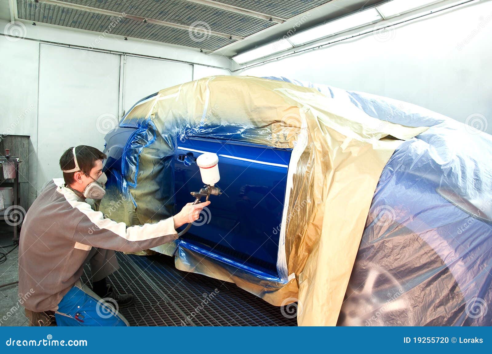 Worker painting a car. stock photo. Image of coat, varnish - 19255720