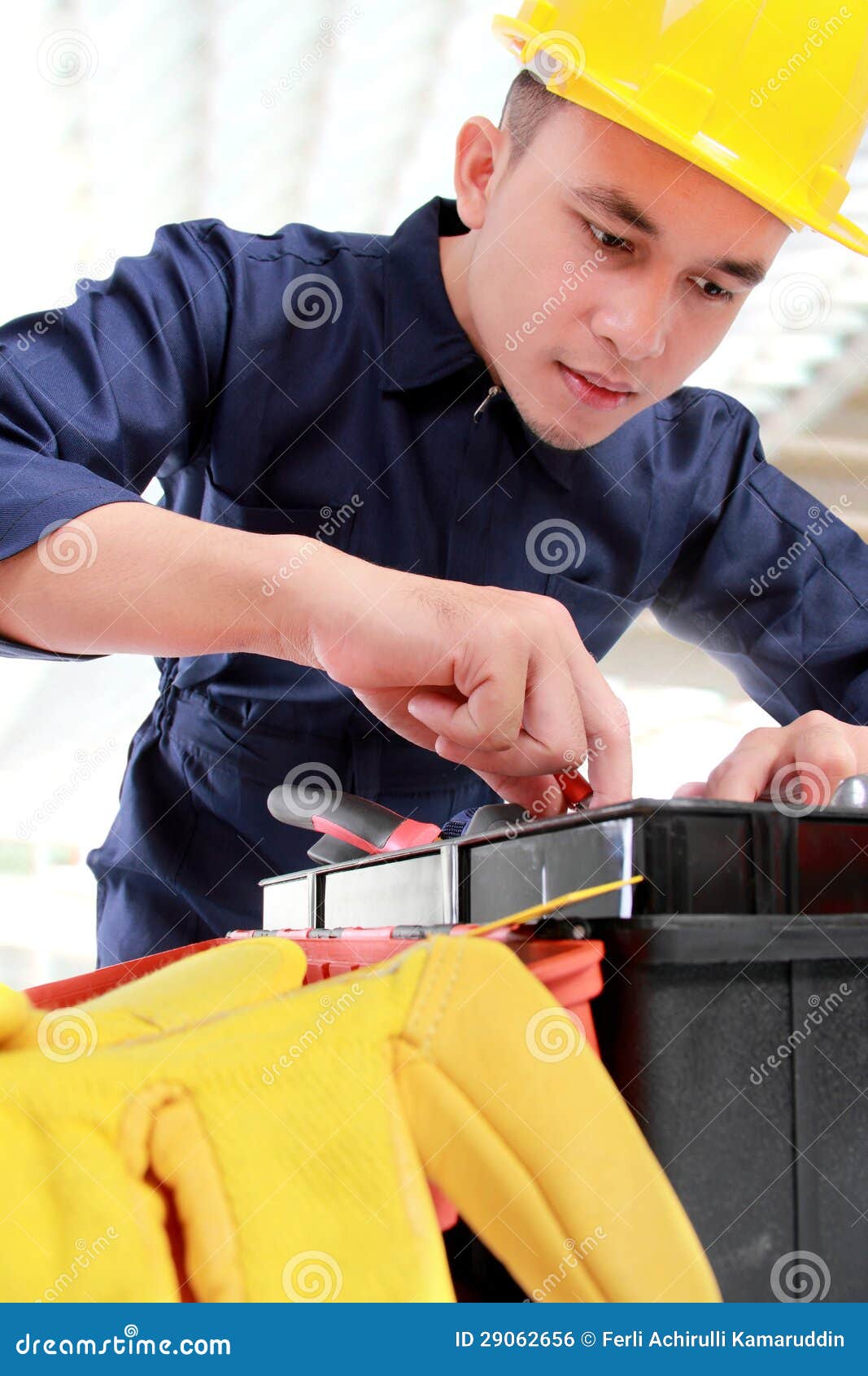 Worker prepare equipment stock photo. Image of repair - 29062656