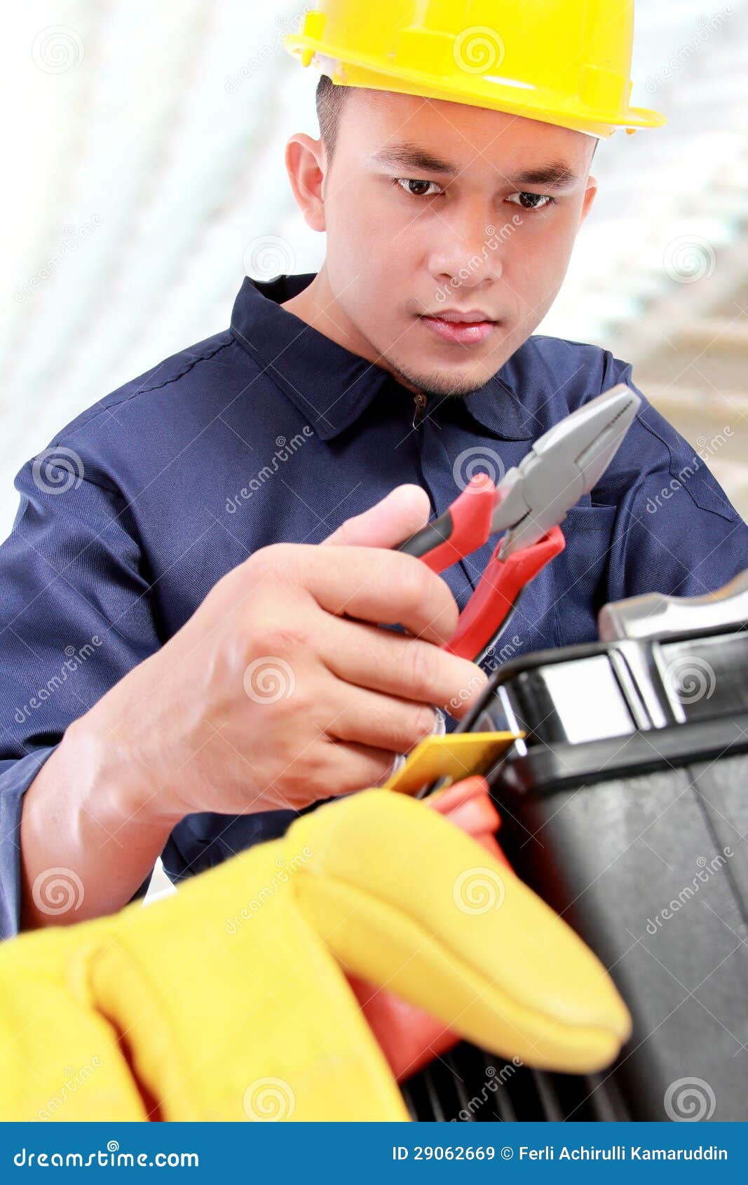Worker prepare equipment stock image. Image of smile - 29062669