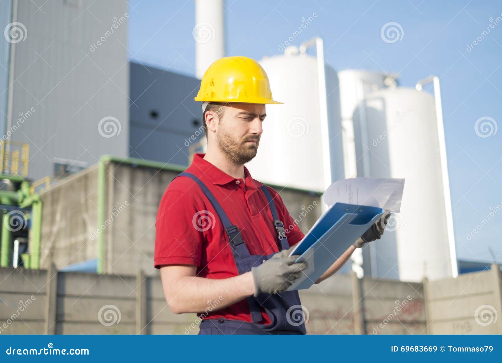 Worker, Man Quality Control, Maintenance, Check In Factory, Warehouse ...