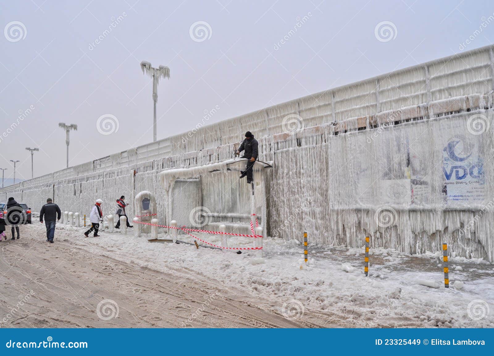Worker Removes Ice from Frosted Bus Stop Editorial Stock Image - Image ...