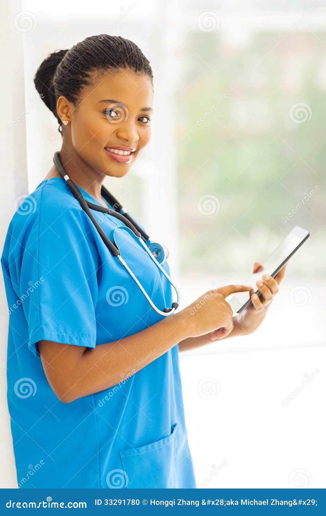 Worker tablet computer stock photo. Image of modern, attractive - 33291780