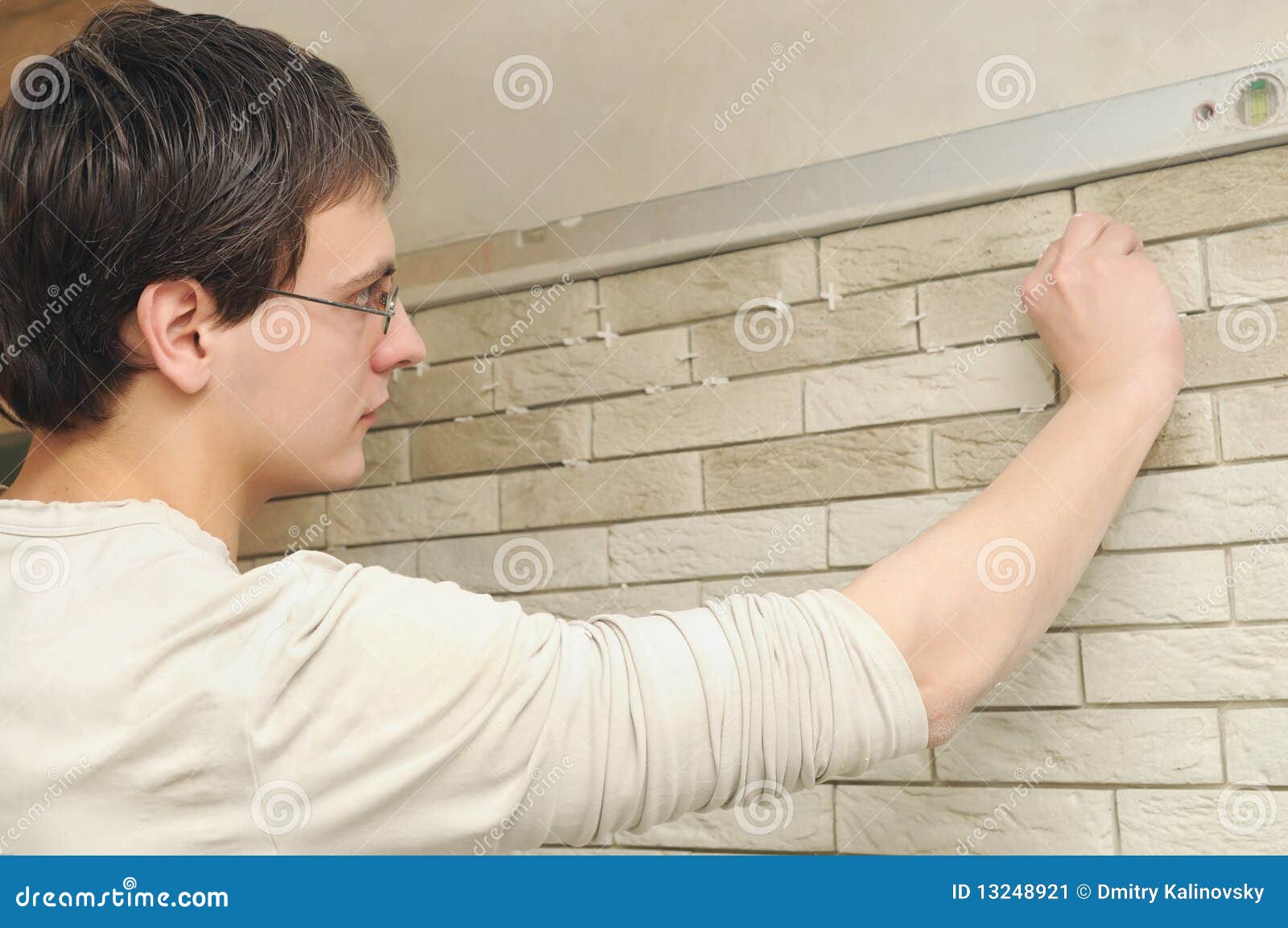 Worker tiler at work stock image. Image of skill, profession - 13248921