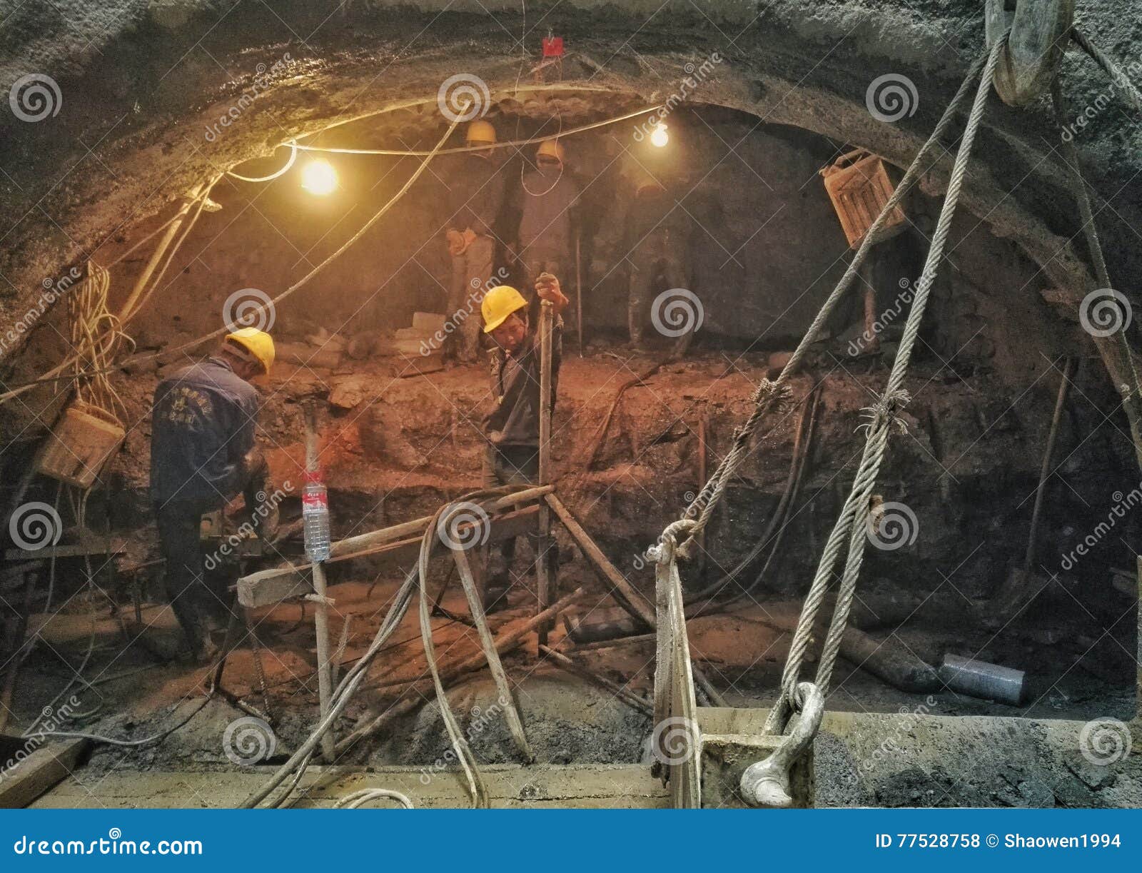 Worker in Tunnel Construction Site 4 Editorial Stock Photo - Image of ...