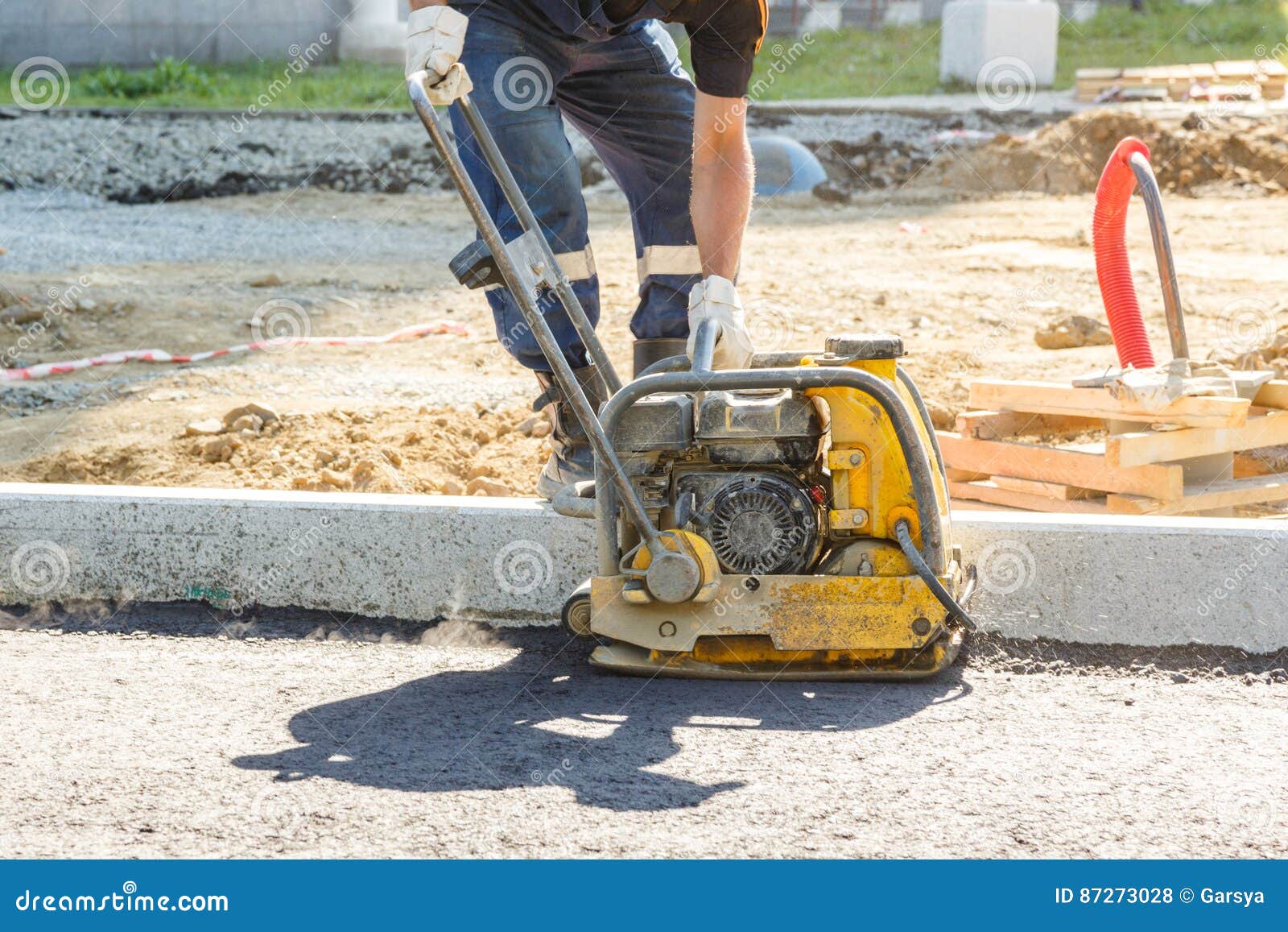 Worker Use Vibratory Plate Compactor Stock Photo - Image of heavy ...