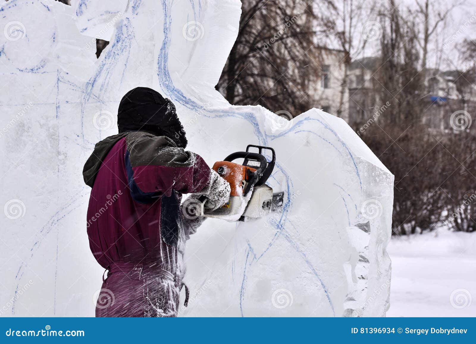 212 Chainsaw Ice Sculpture Carving Photos - Free & Royalty-Free Stock ...