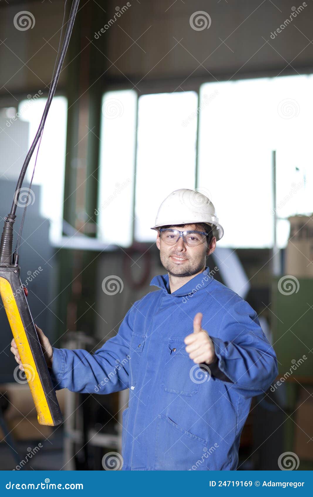 Worker using a crane stock image. Image of machine, crafts - 24719169