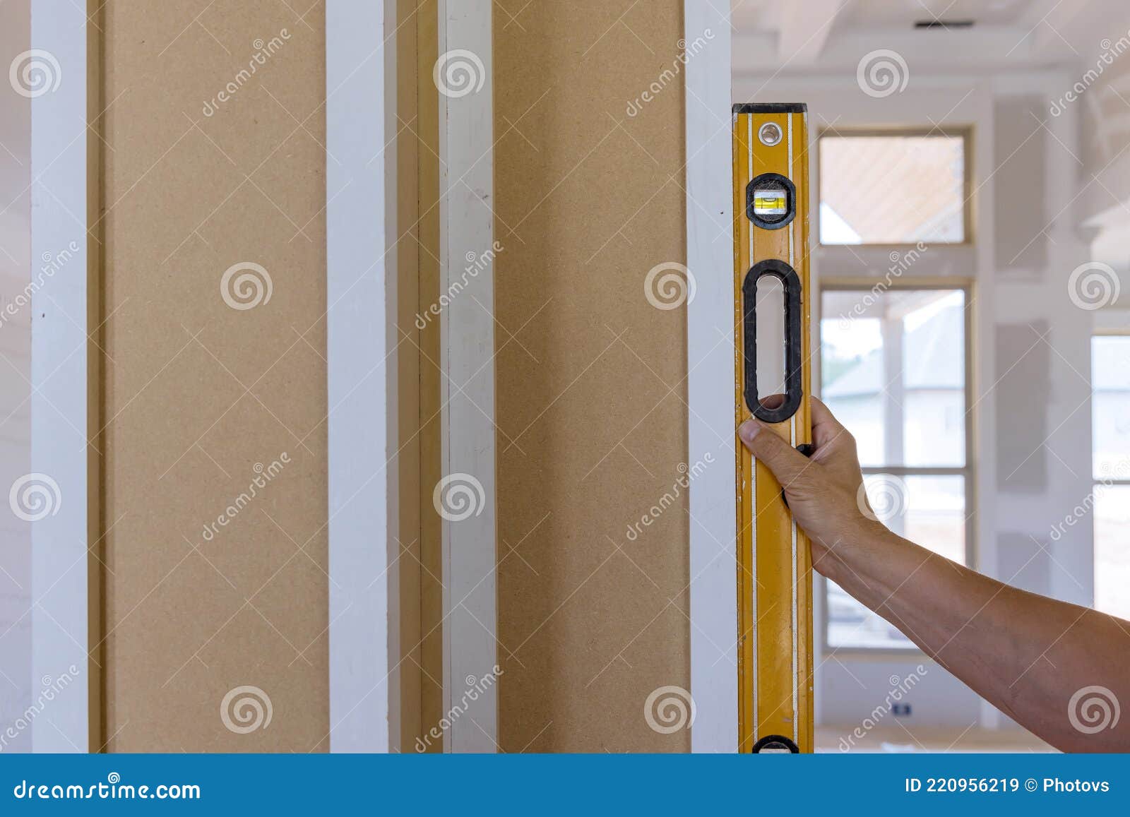 Worker Using Leveling Instrument Check Appropriate Wood Columns Using ...