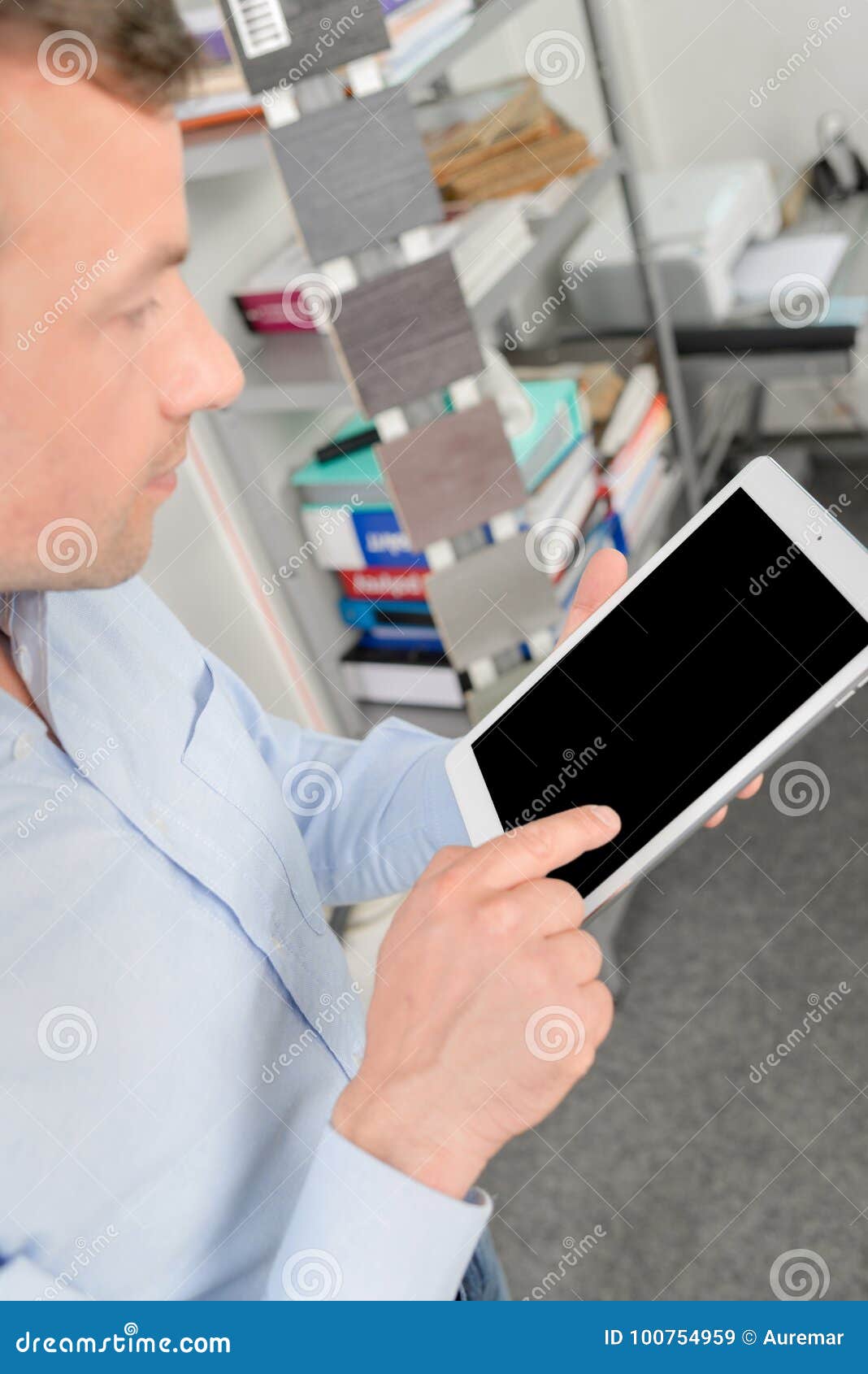 Worker Using Tablet Computer Stock Image - Image of tool, modern: 100754959