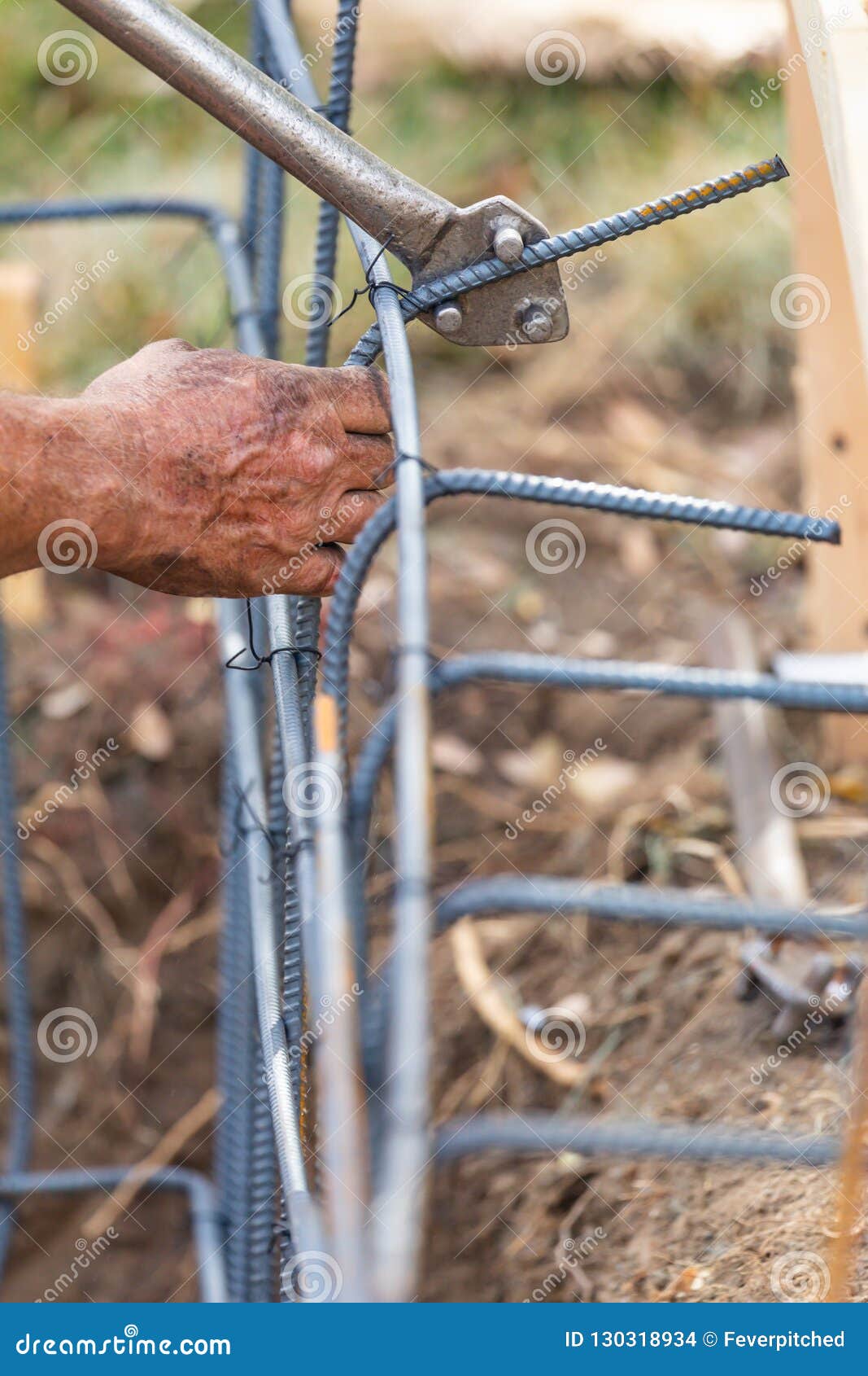 Bend Steel Rod Royalty-Free Stock Photography | CartoonDealer.com #42432491