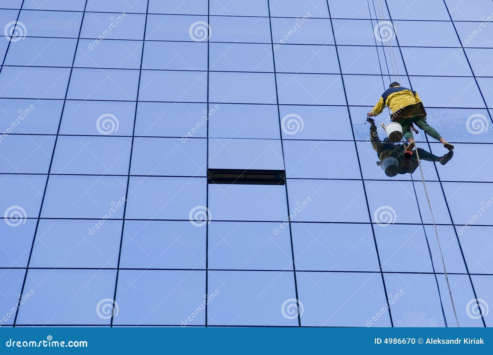 Worker washing windows stock photo. Image of figure, people - 4986670