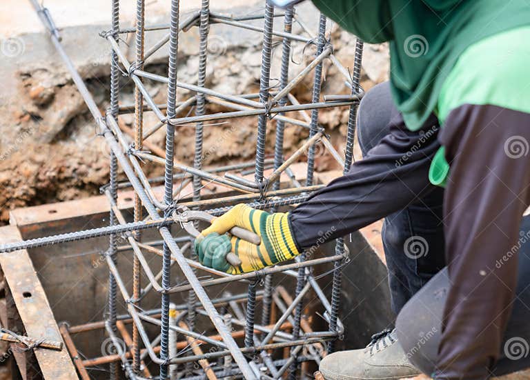 Worker Wire Bundle Steel Rod Structure for Pour Concreat Stock Photo ...