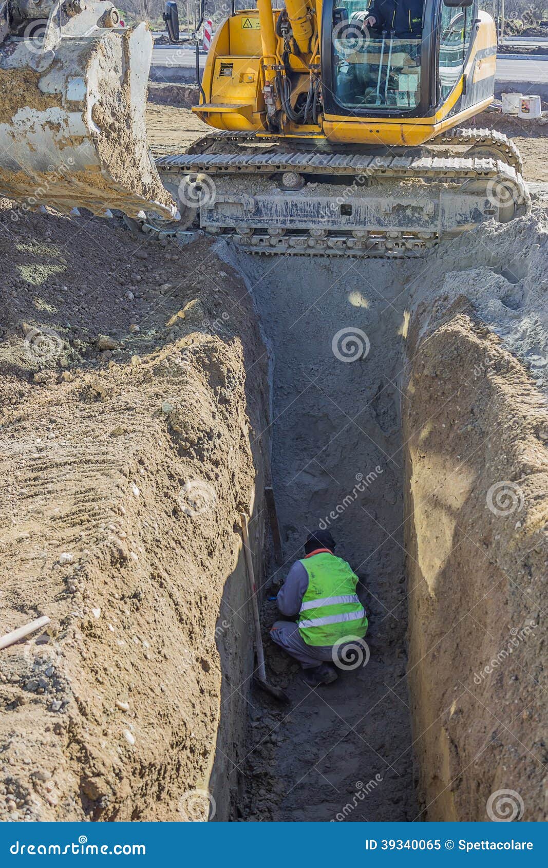 Worker working in trench 3 stock image. Image of male - 39340065