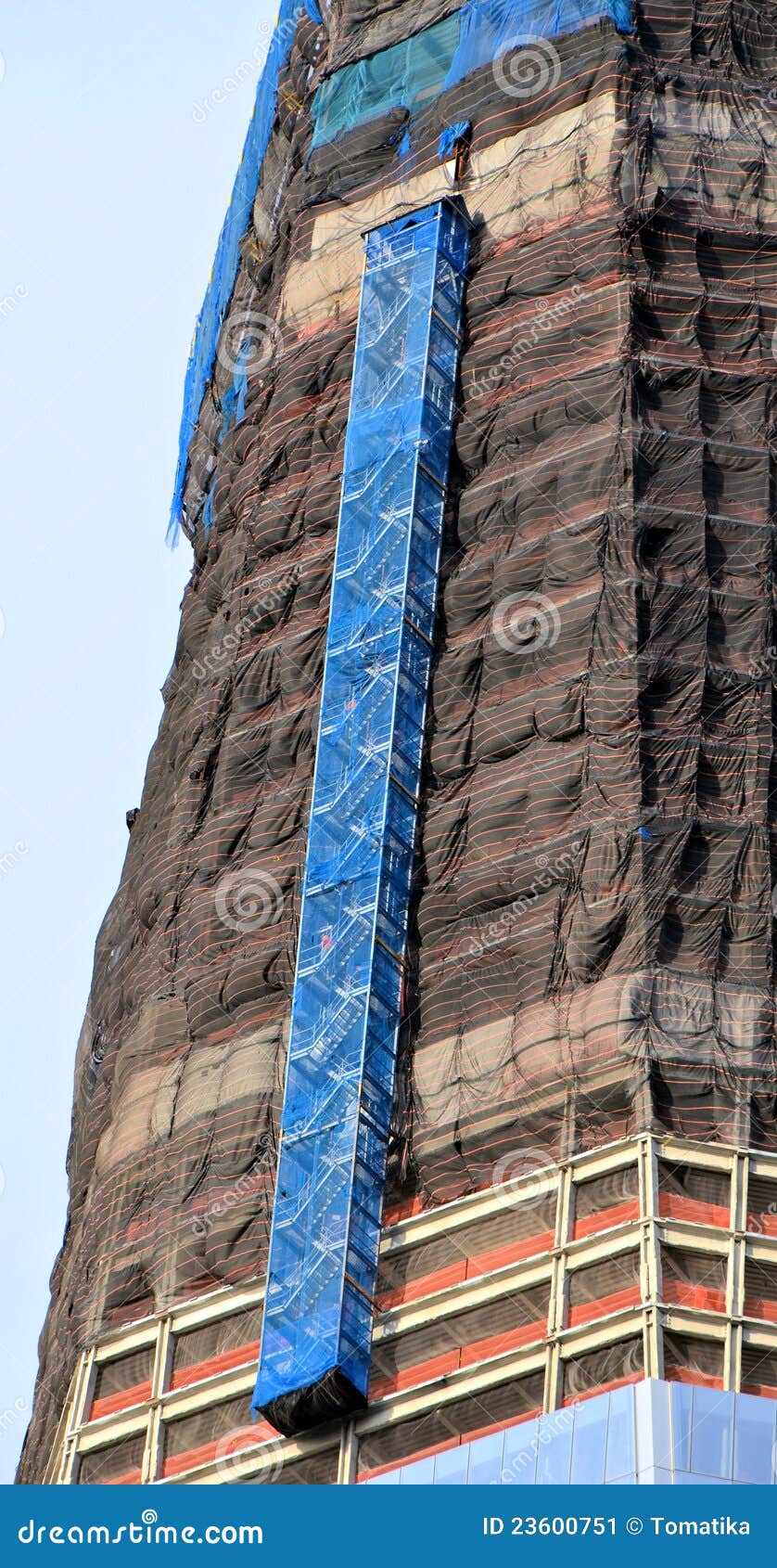 Workers on the 80th floor editorial photo. Image of empire - 23600751