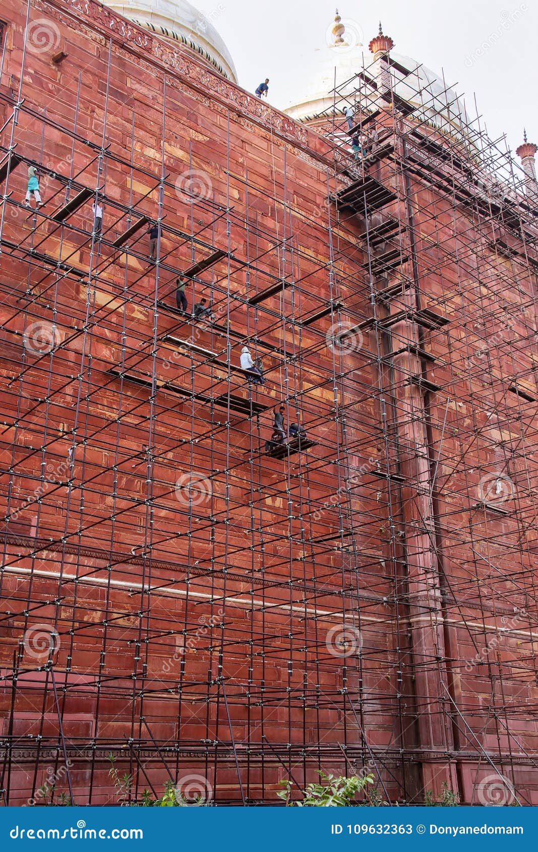 Workers Building Scaffolding on the Wall of Taj Mahal Complex in ...