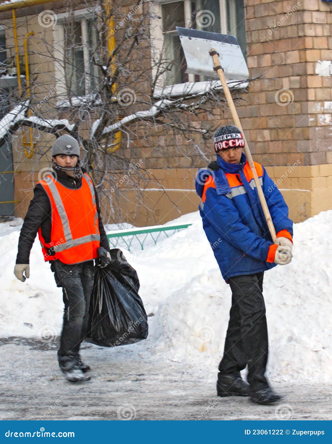 Workers clean snow editorial photography. Image of cleaning - 23061222