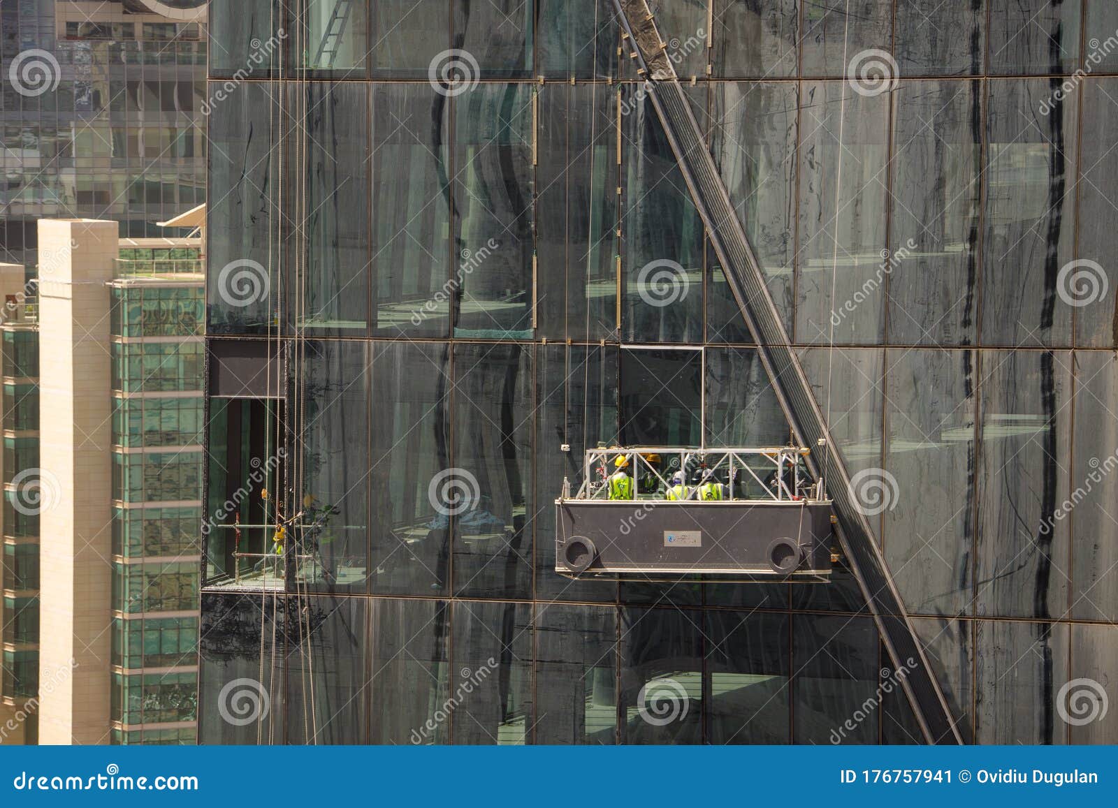 Workers Cleaning Skyscraper Stock Image - Image of building, steel ...
