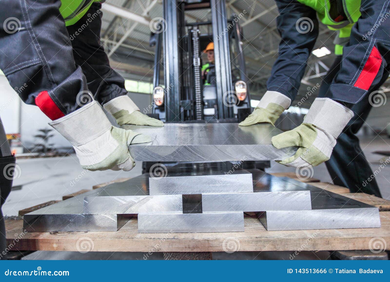 Workers CNC machine shop stock photo. Image of aluminium - 143513666