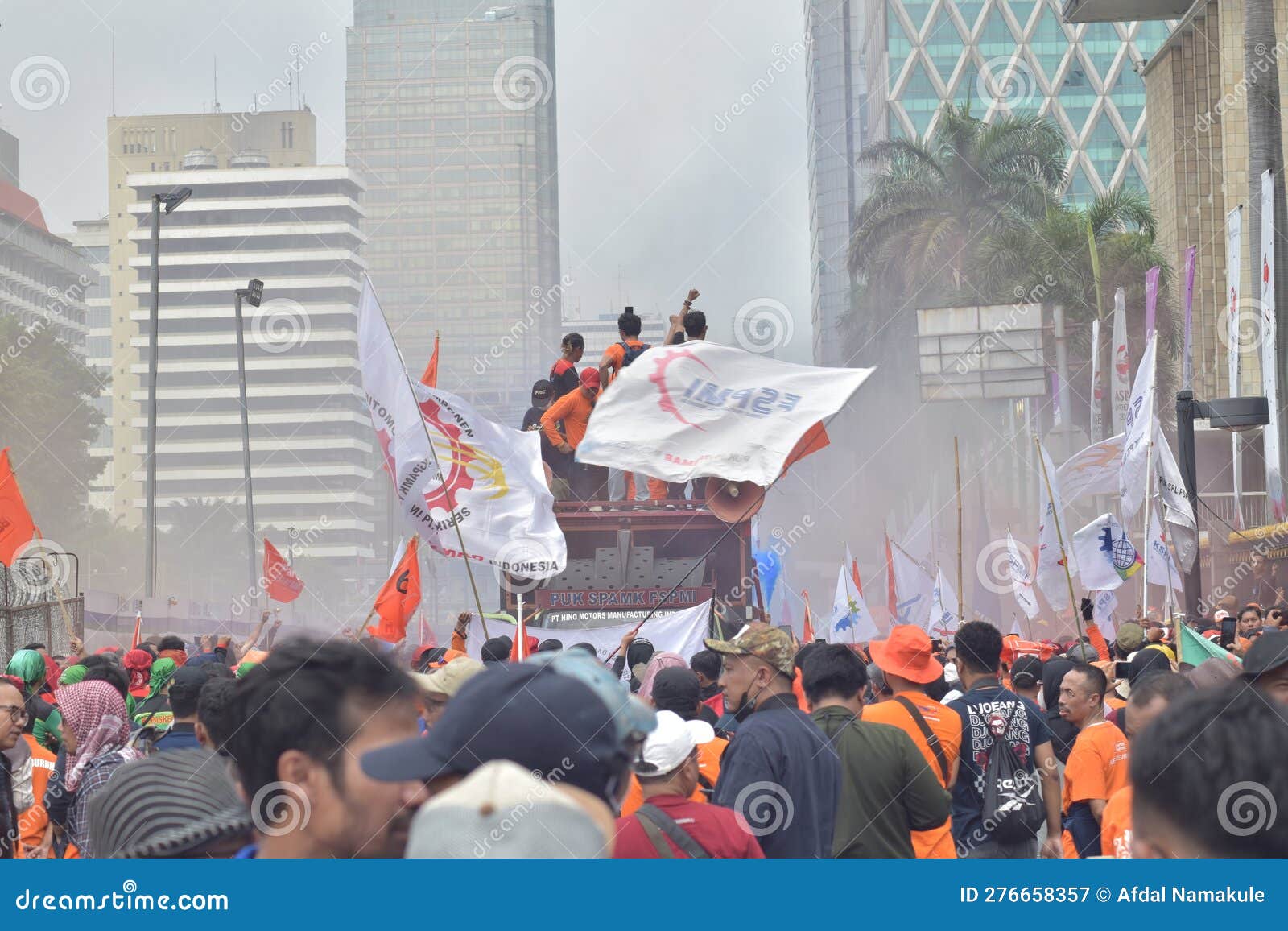 Workers Demonstration in Jakarta Editorial Photography - Image of ...