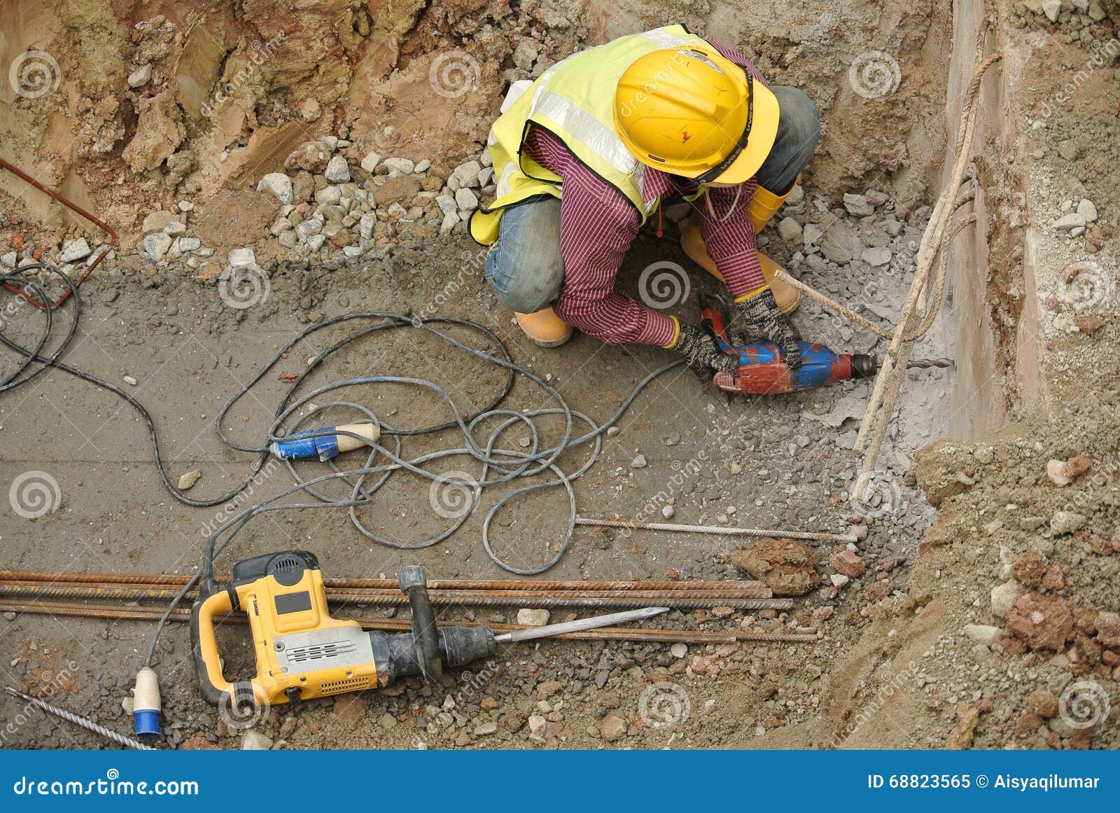 Workers Drilling Concrete Using Mobile Drilling Machine Editorial Image ...