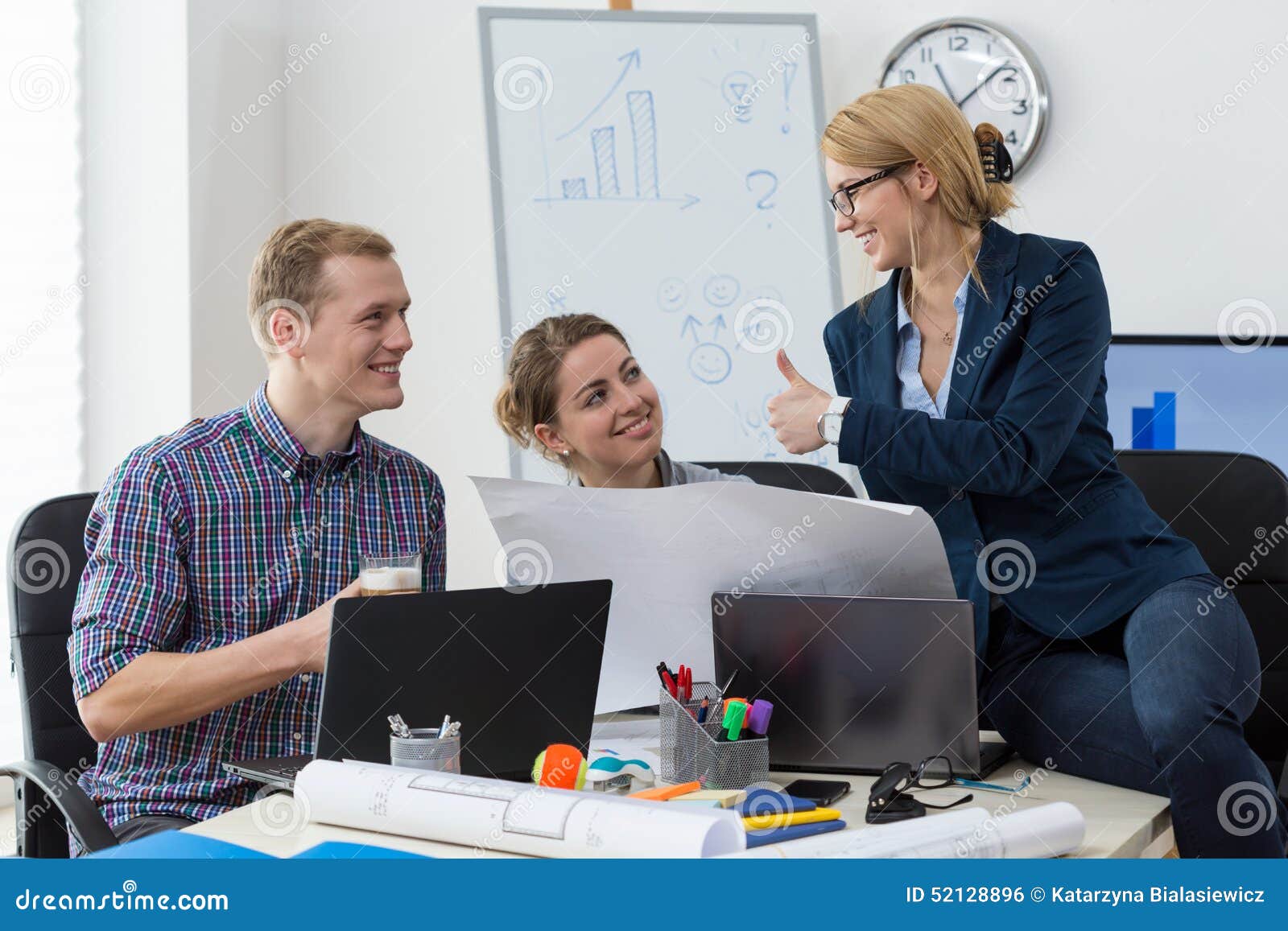 Workers having a break stock photo. Image of builder - 52128896