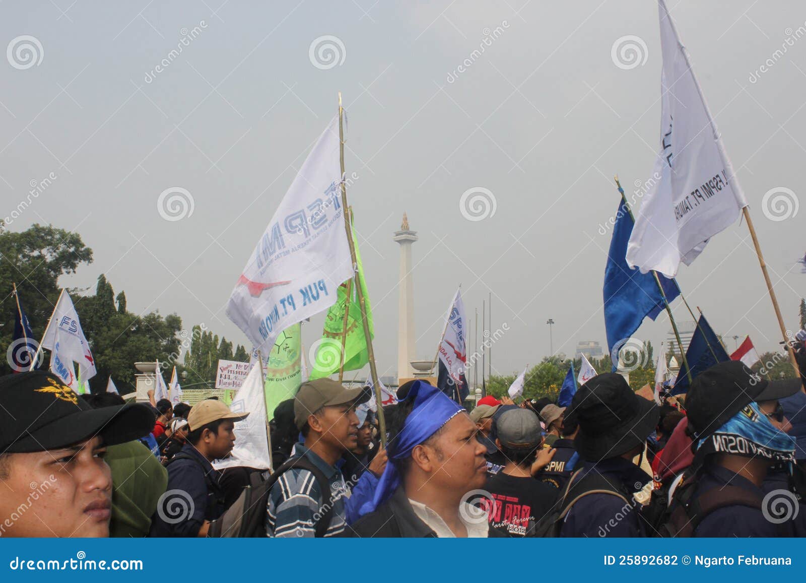 Workers Held Demonstration in Jakarta Editorial Photography - Image of ...