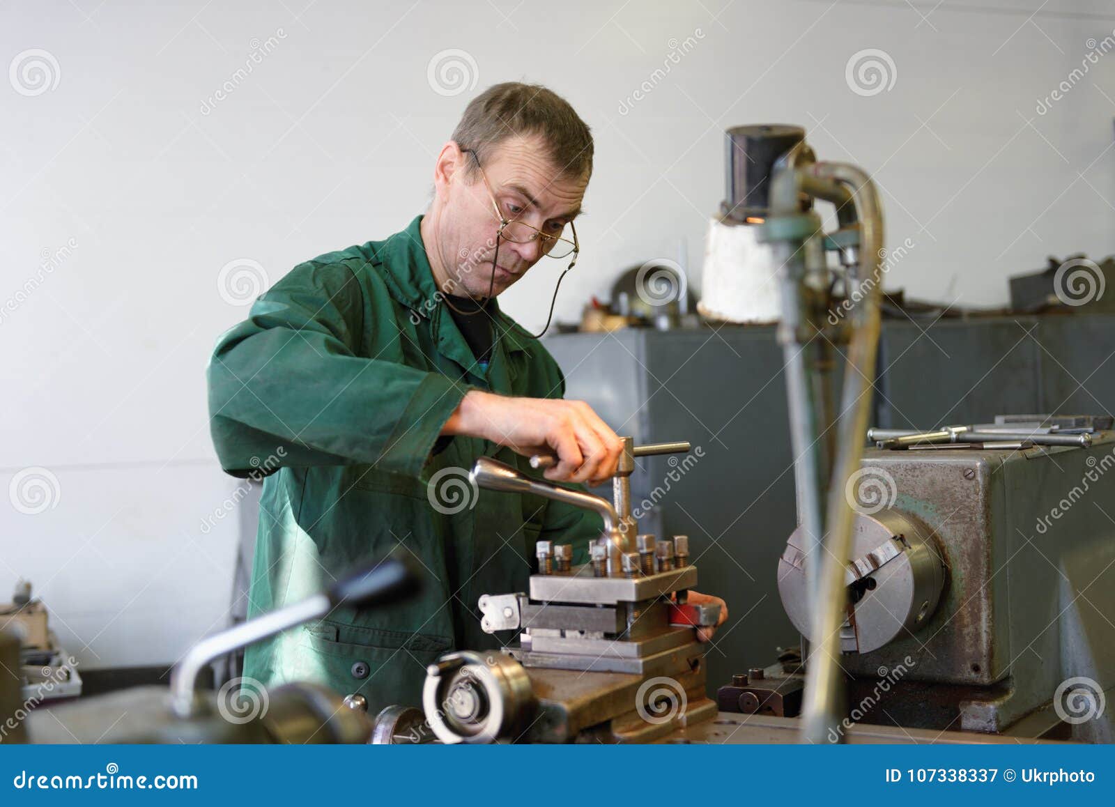 Workers of Lenpolygraphmash Editorial Photography - Image of equipment ... Workers of Lenpolygraphmash Editorial Photography - Image of equipment ...