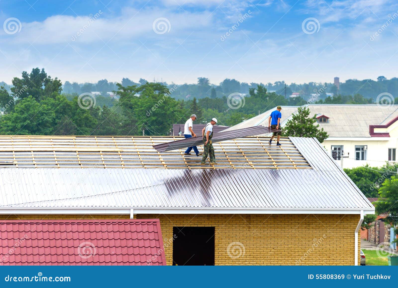 Workers Produce Work on Roofing Editorial Stock Image - Image of beam ...