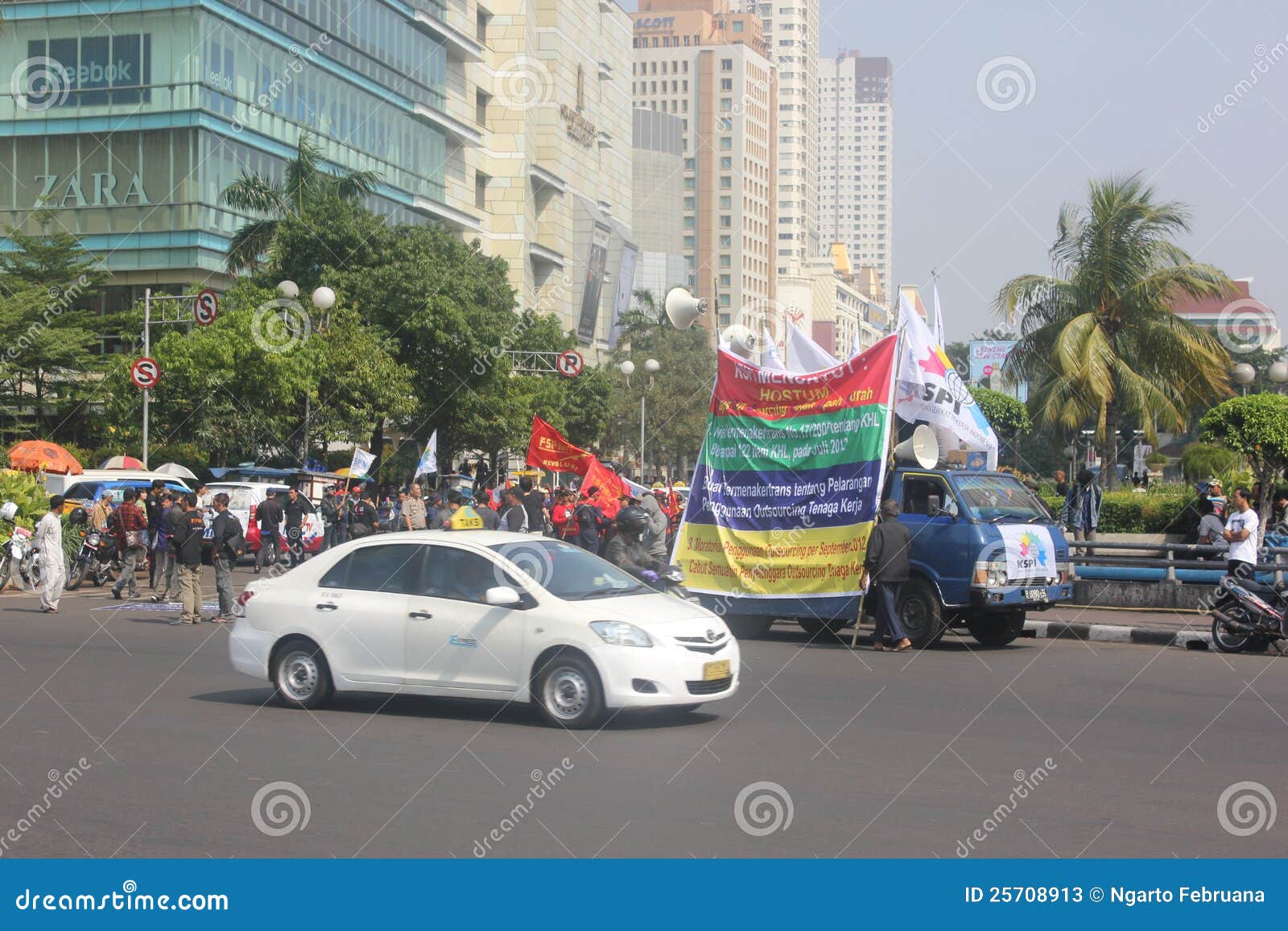 Workers rally editorial stock photo. Image of rallies - 25708913