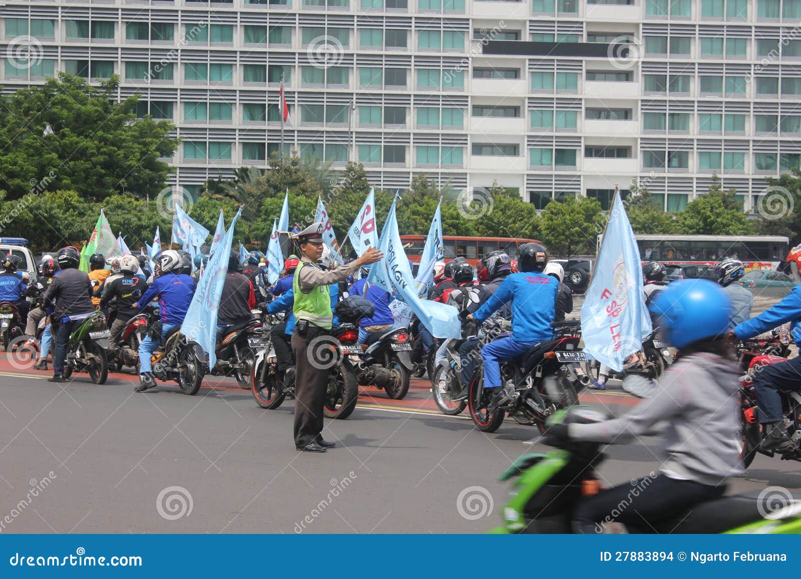 Workers Rally in Jakarta editorial stock image. Image of union - 27883894