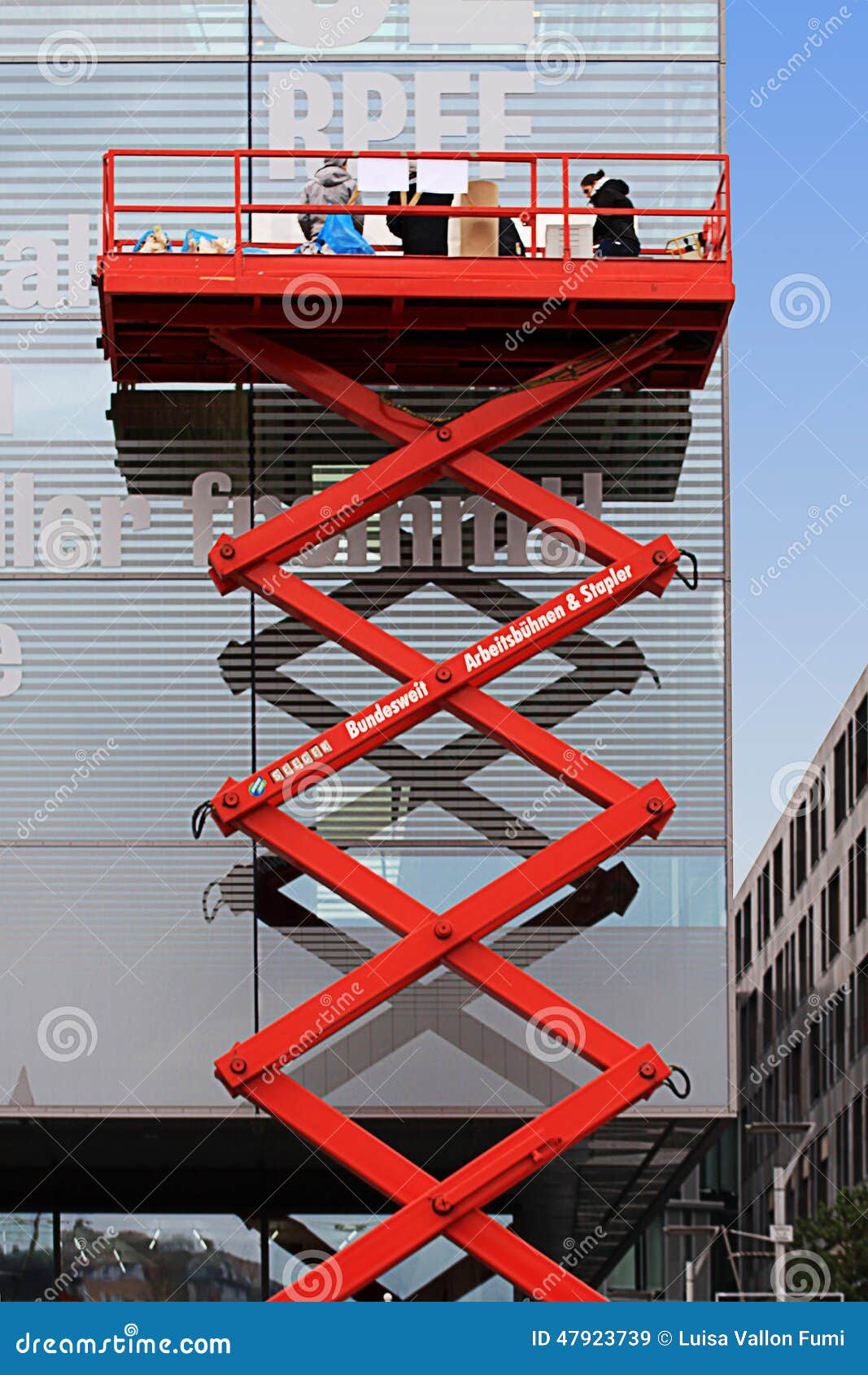 Telescopic Platform Crane Machine Work Lift Hydraulic Outdoor Stock ...