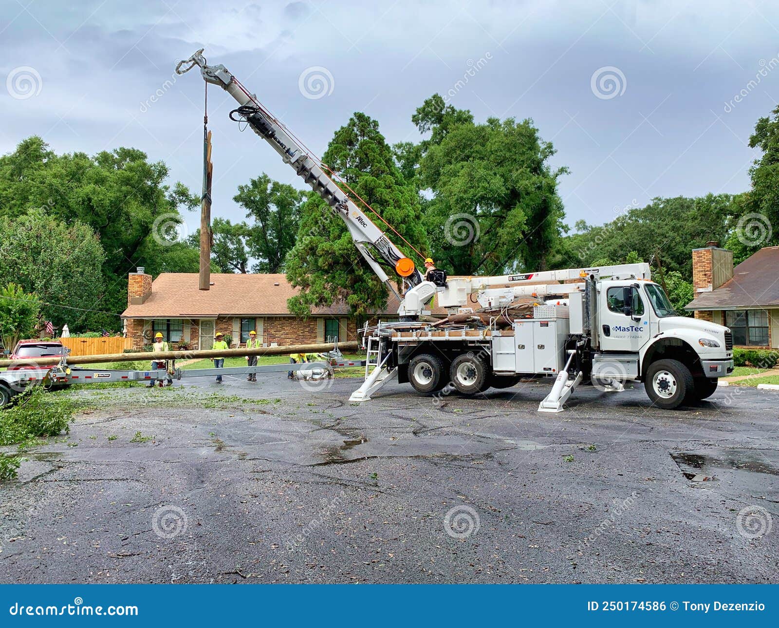 Workers Replacing a Power Pole Editorial Photo - Image of maintenance ...