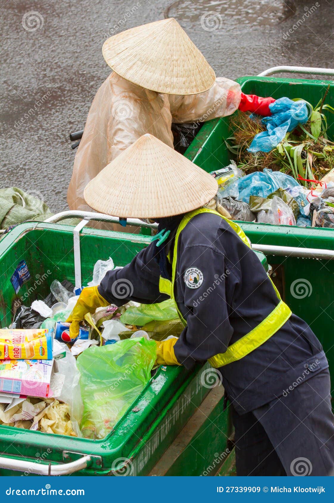 Workers Separates the Waste on the Street for Recycling Editorial Stock ...
