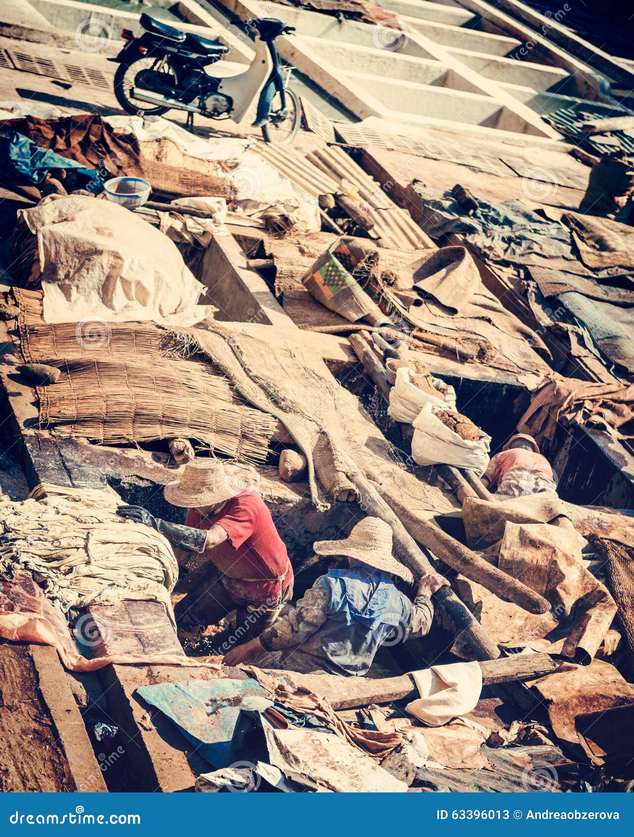 Workers in the Tanneries of Marrakesh Editorial Stock Photo - Image of ...