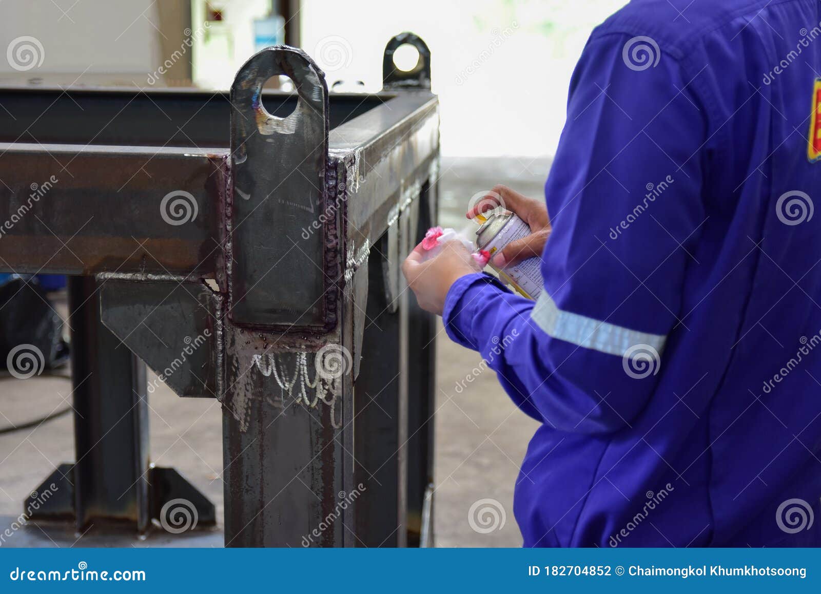 Workers Use Cleaner for Remove the Penetrant from the Welding Stock ...