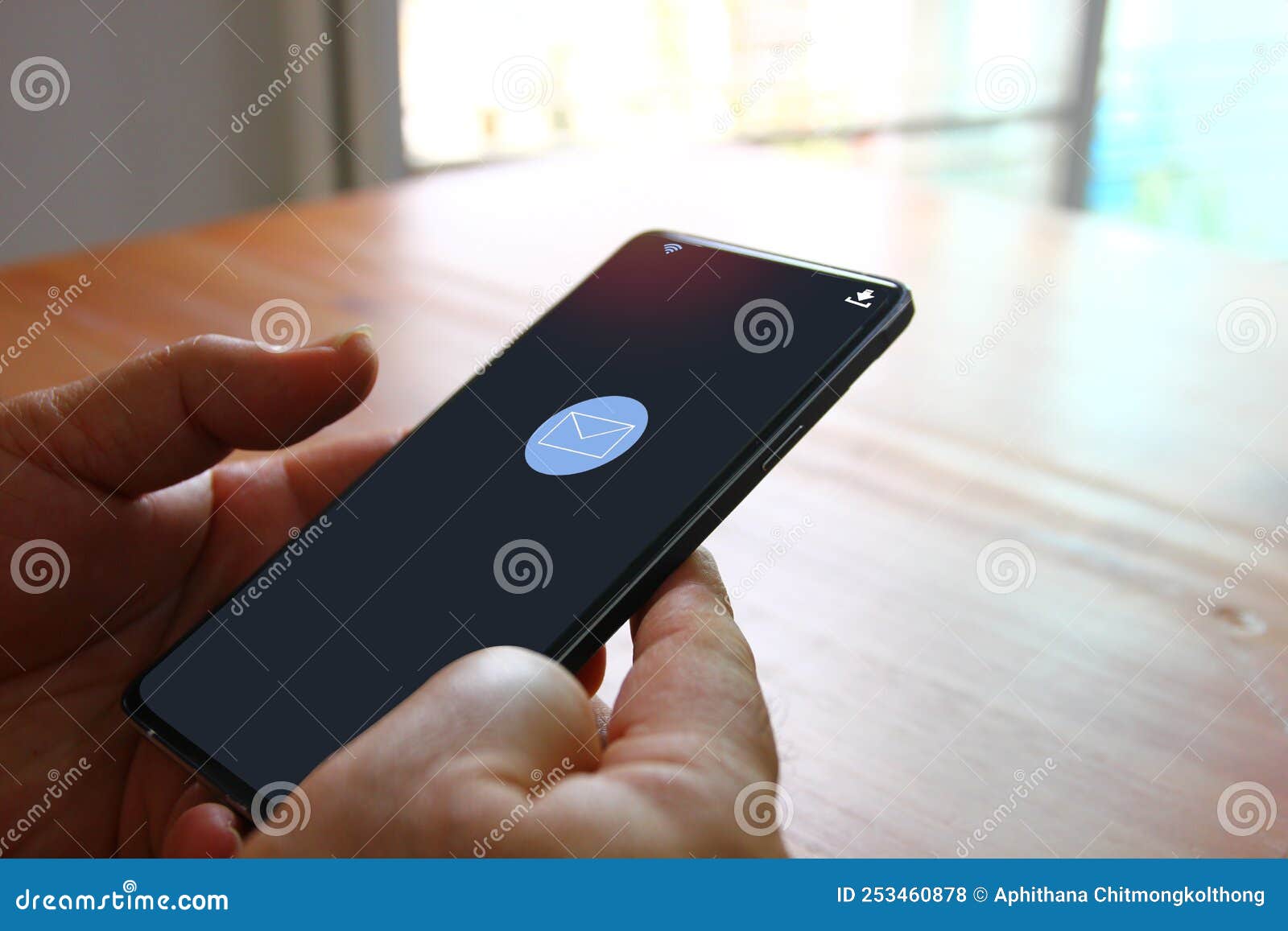 Workers Use Mobile Phones To Receive Email Messages , Technology ...