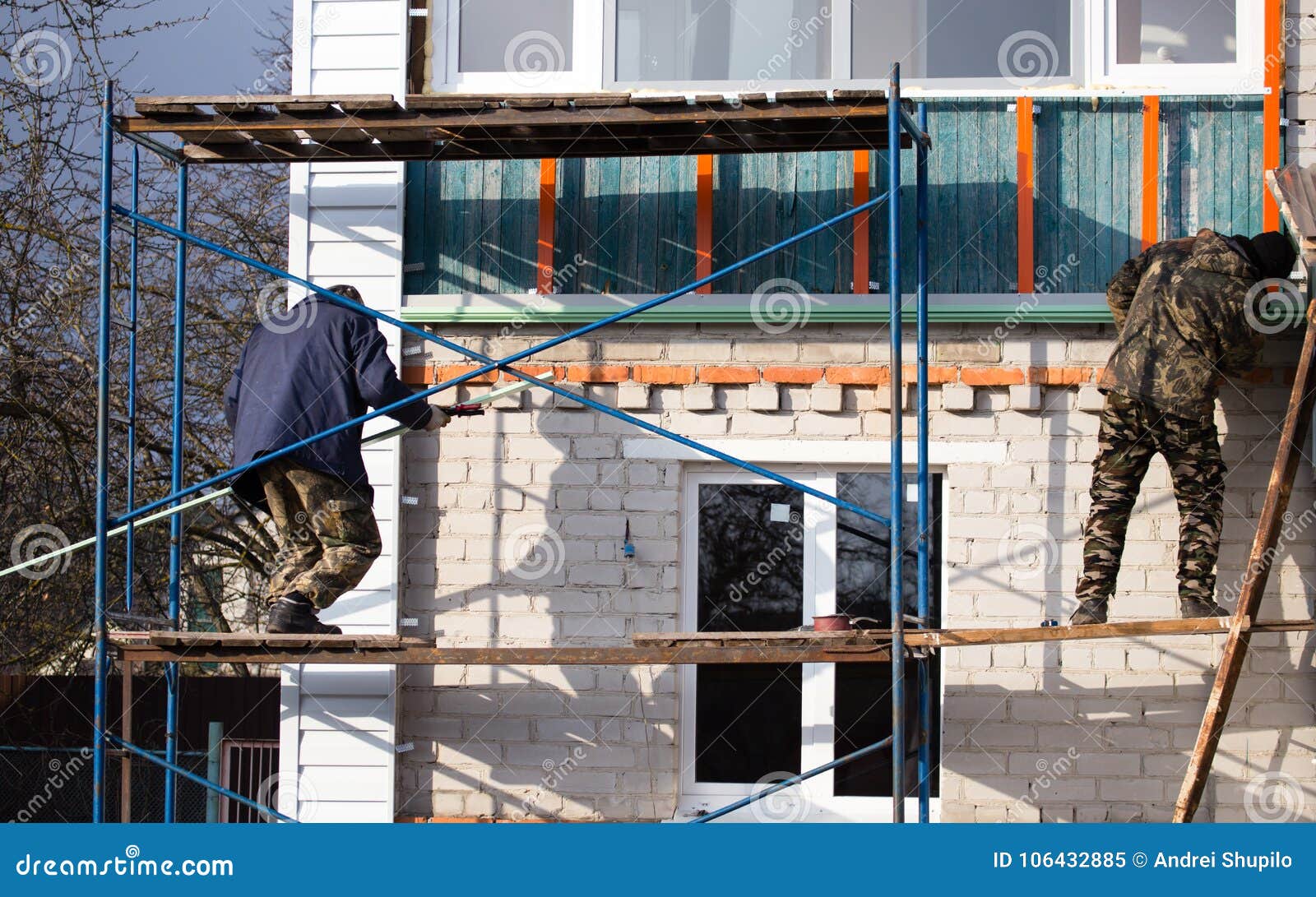 Workers Walling the House with Wall Siding Stock Image - Image of tool ...