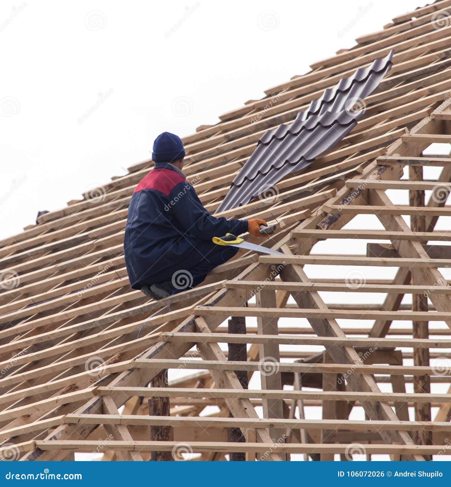 Workers Working on the Roof Editorial Photo - Image of roofer, workman ...