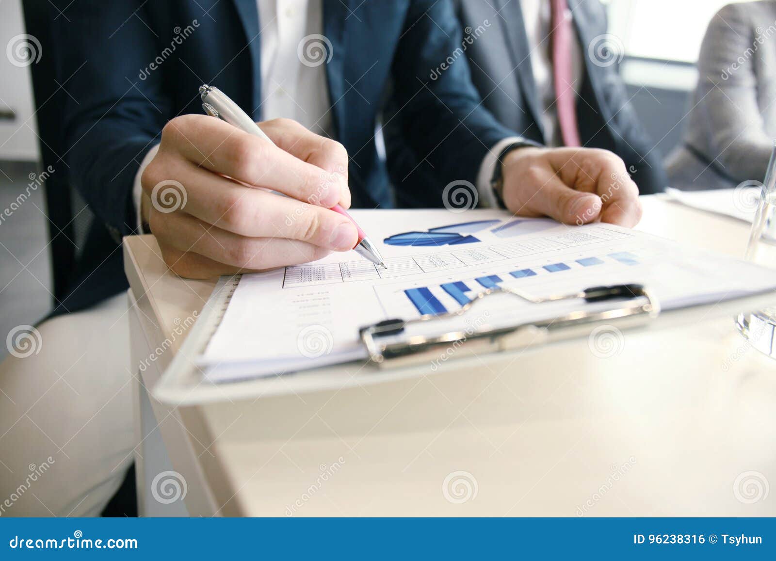 Working Business People Analyse High Performance Marketing Data. Stock ...