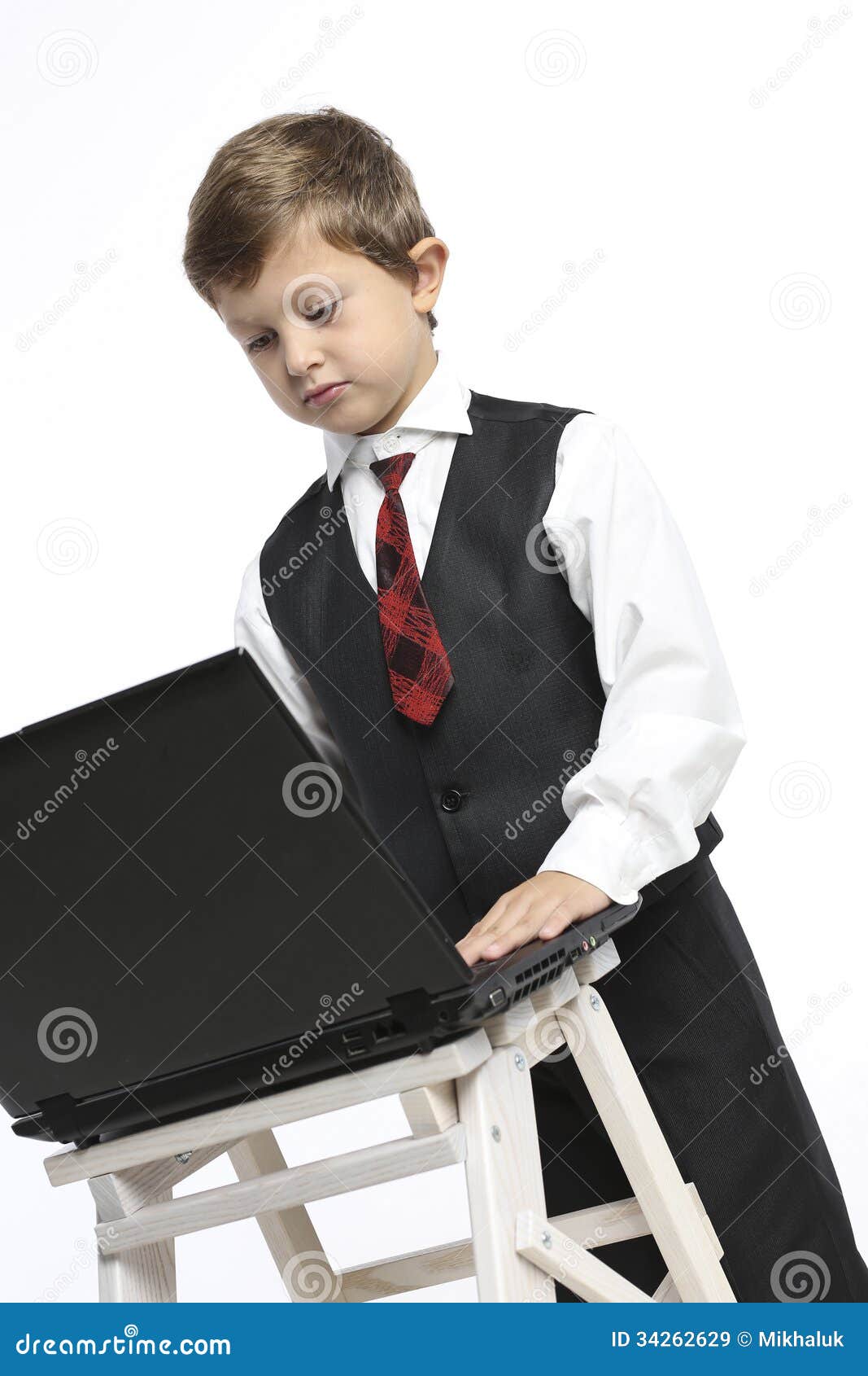 Working on Computer Problem Stock Image - Image of puzzled, child: 34262629