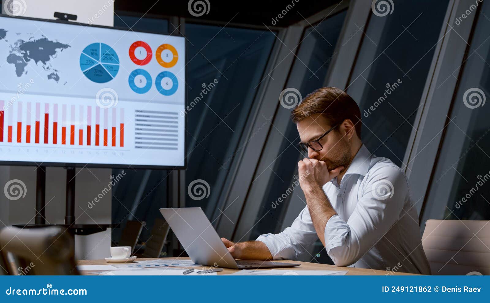 Working Corporate Leader Using Computer Technology Stock Photo - Image ...